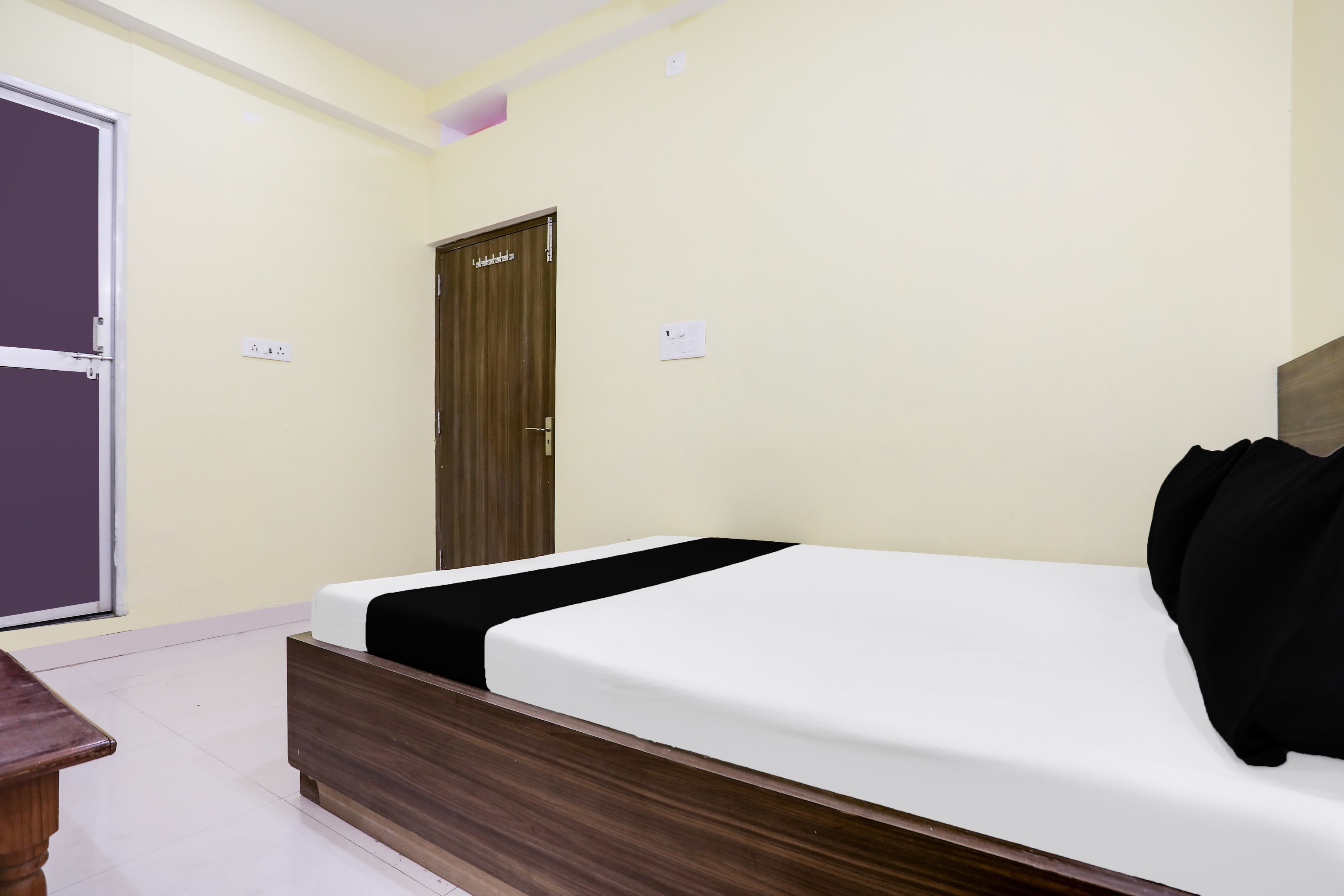 Hotel O Divisha palace, Flagship Gaya, Book @ ₹1074 - OYO