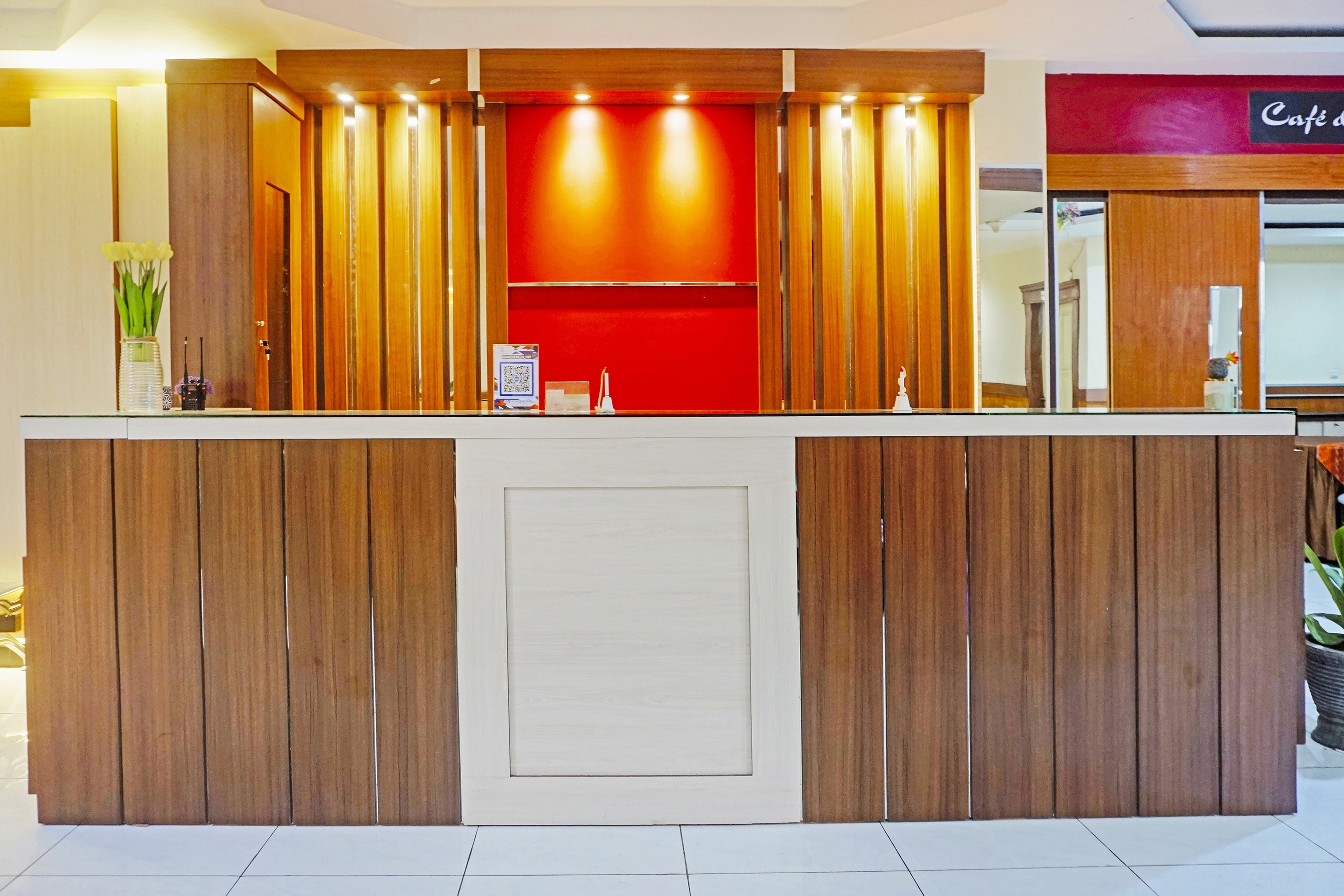 COLLECTION O 91331 Hotel Grand Saota Soppeng, Collection O Soppeng ...