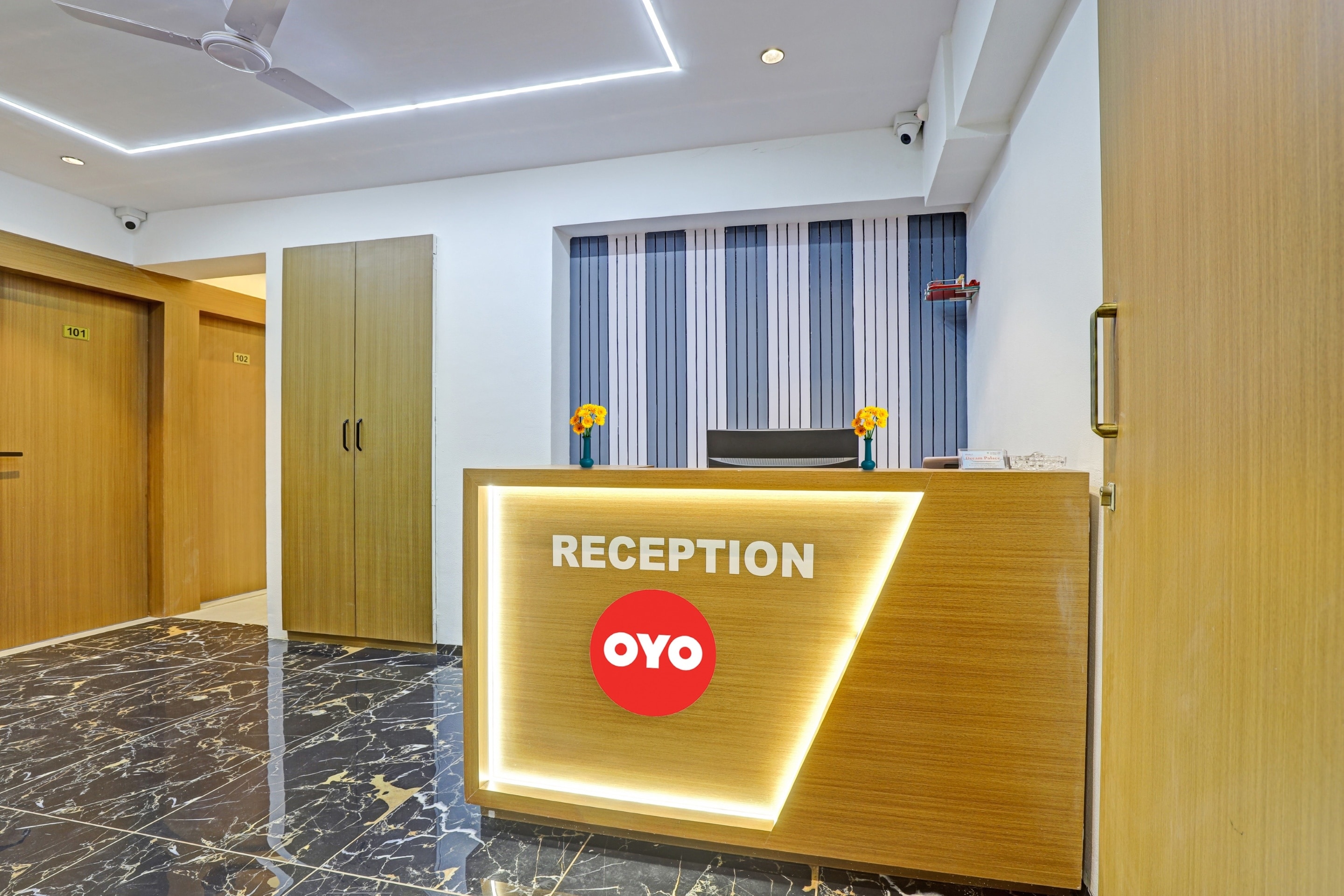 Flagship Hotel Dream Palace, Flagship Surat, Book @ ₹852 - OYO