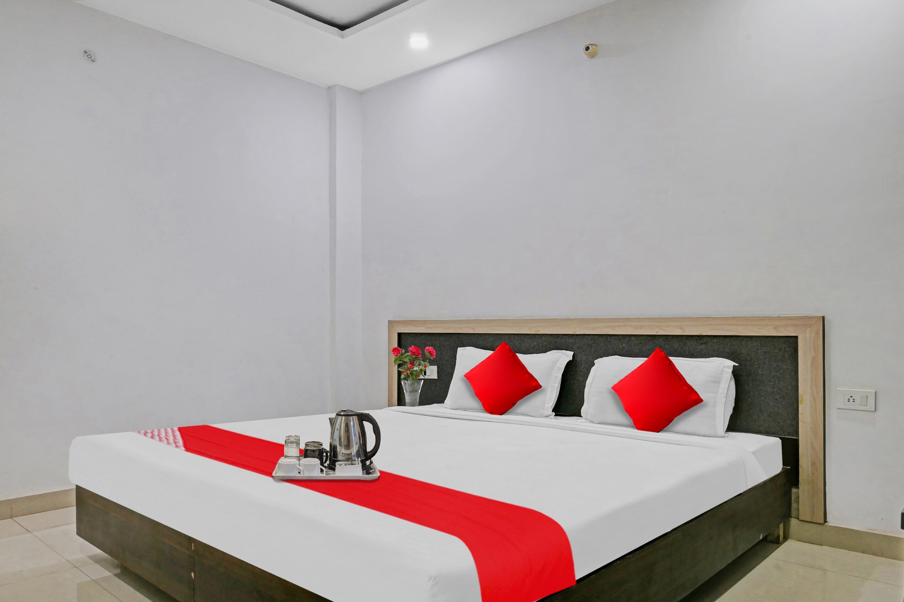 Hotel O Paradise, Flagship Varanasi, Book @ ₹756 - OYO