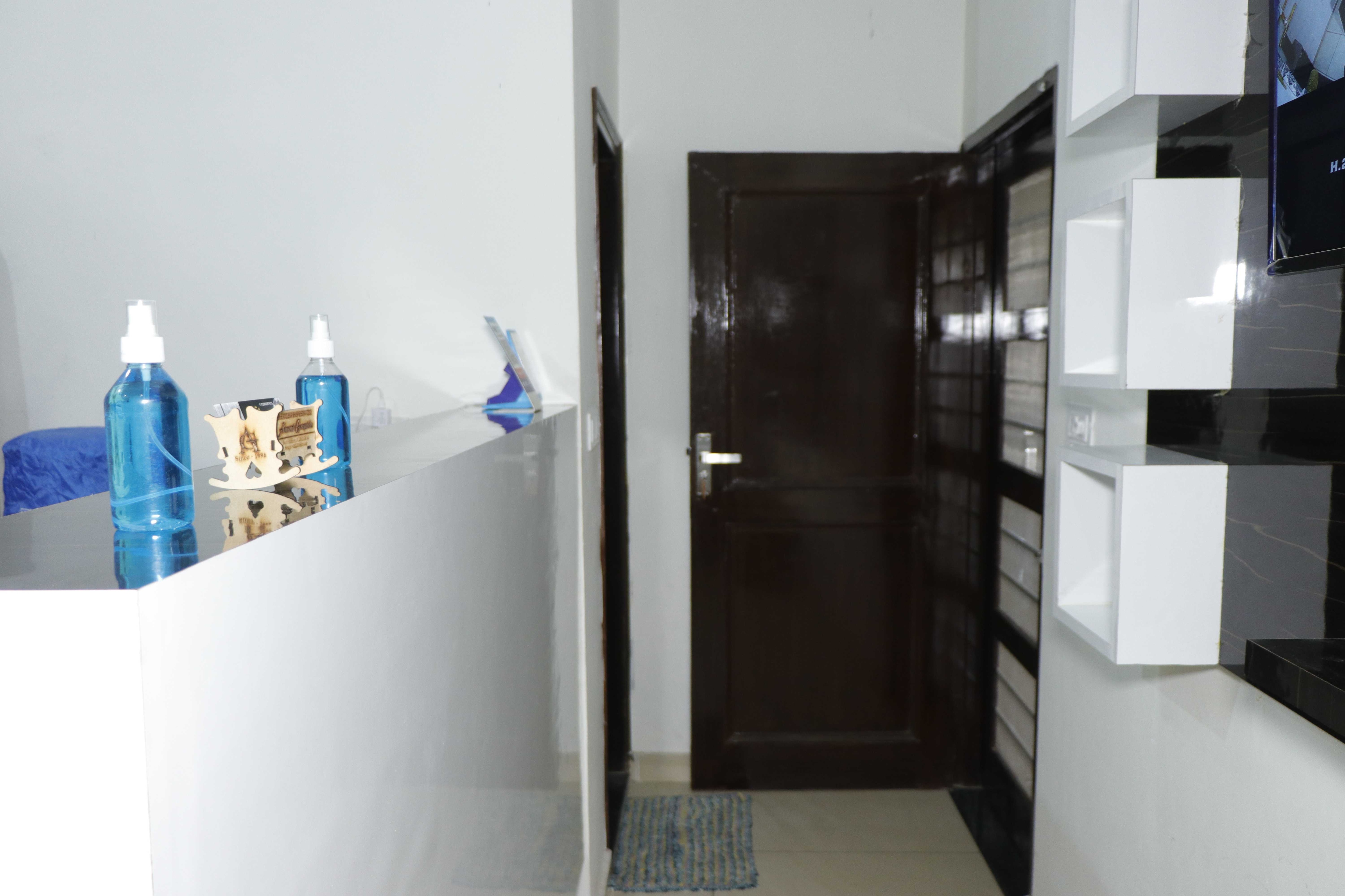 OYO V Regal Guest House, OYO Rooms Sonipat, Book @ ₹466 - OYO