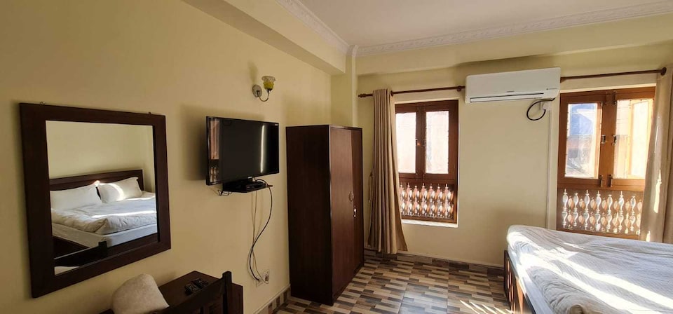POP Kamal Guest House, POP Home Buxar, Book @ ₹497 - OYO
