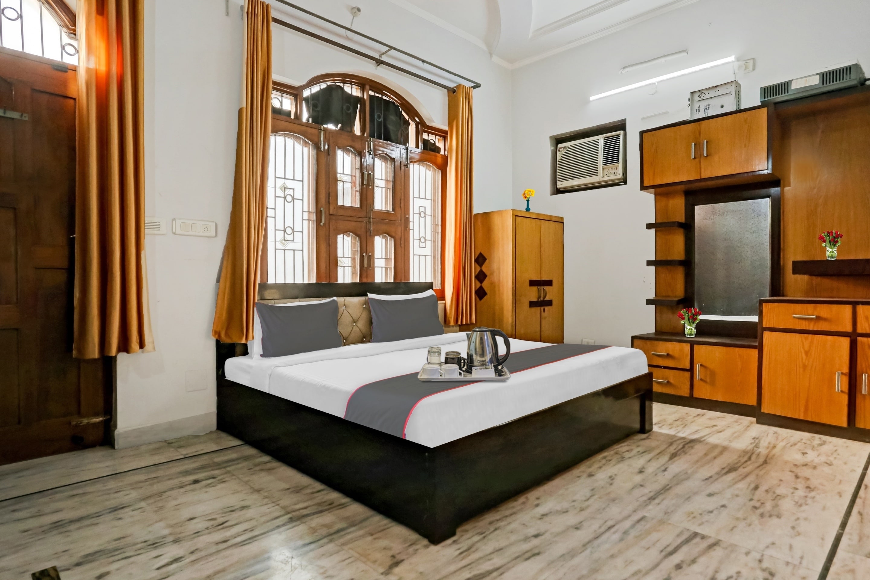 OYO Ashiyana Hotel, Flagship Faridabad, Book @ ₹481 - OYO