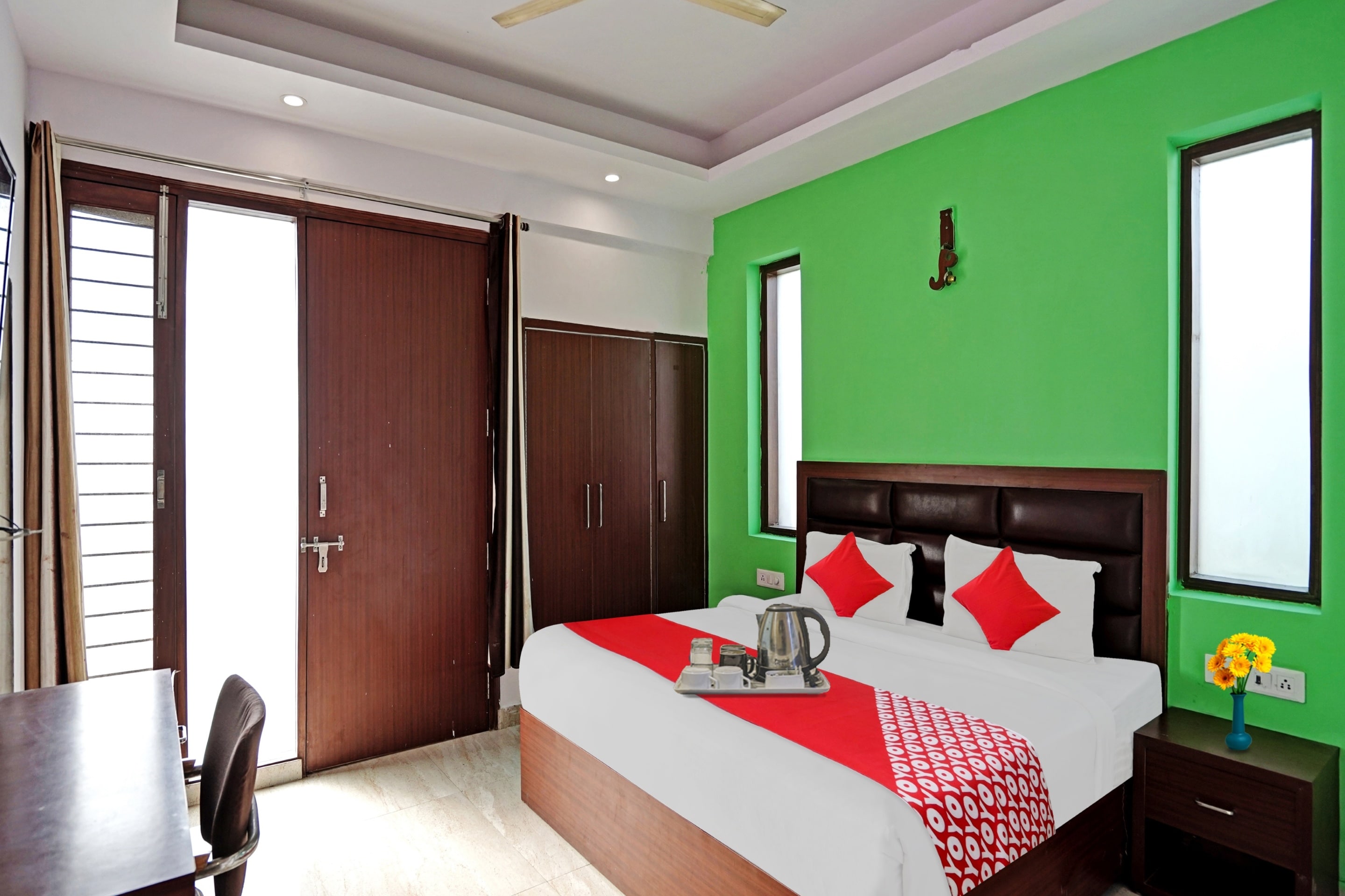 Hotel O Kailash Near Iskcon Temple Noida, Flagship Noida, Book @ ₹686 - OYO