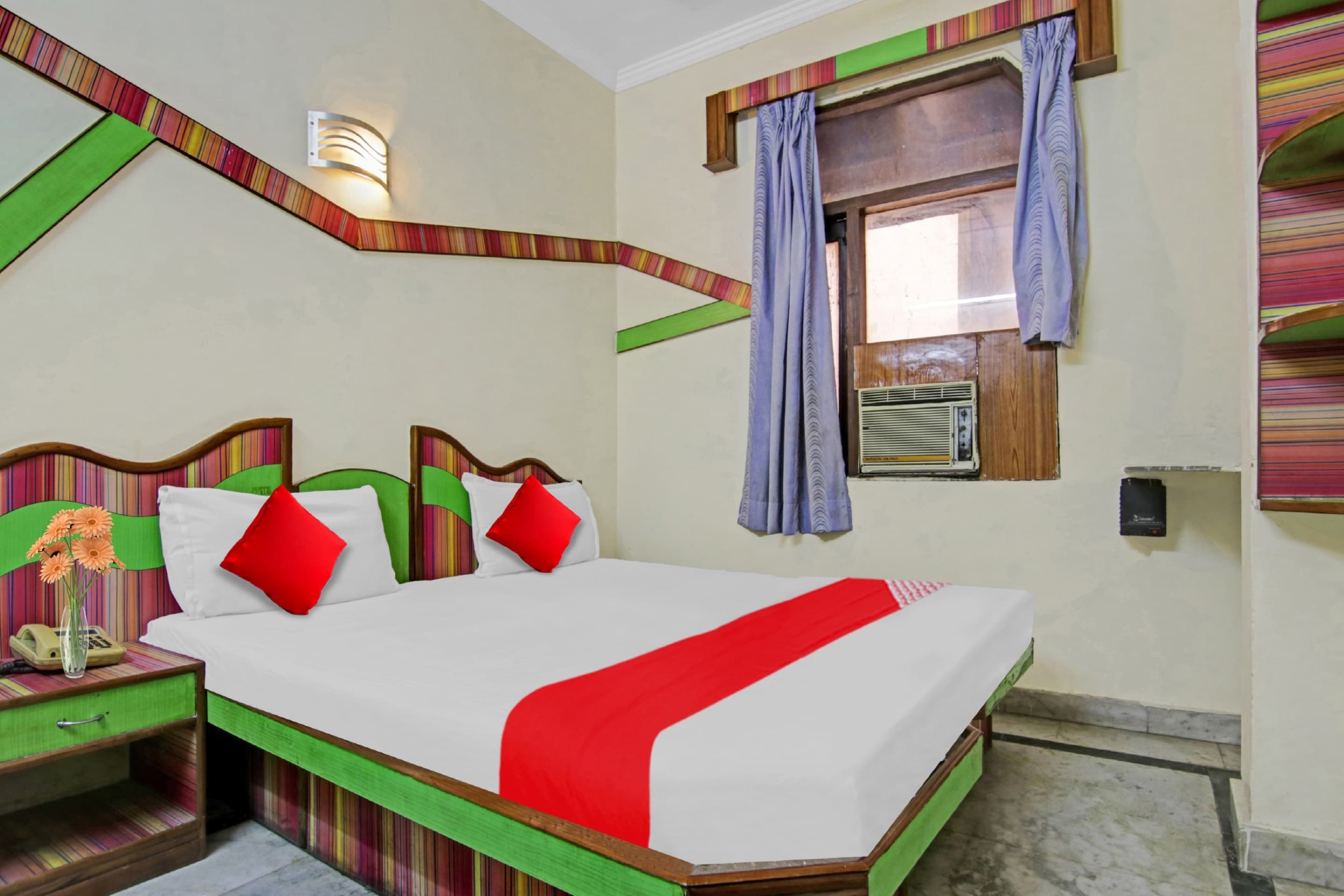 Hotel O Rak International, Flagship Delhi, Book @ ₹764 - OYO