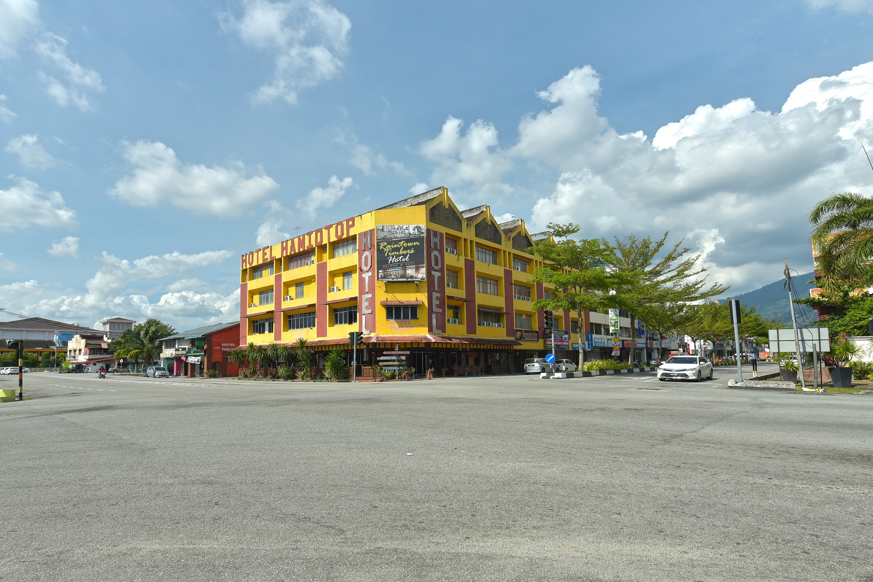 Super OYO Capital O 90659 Raintown Timbers Hotel, Capital O Taiping ...