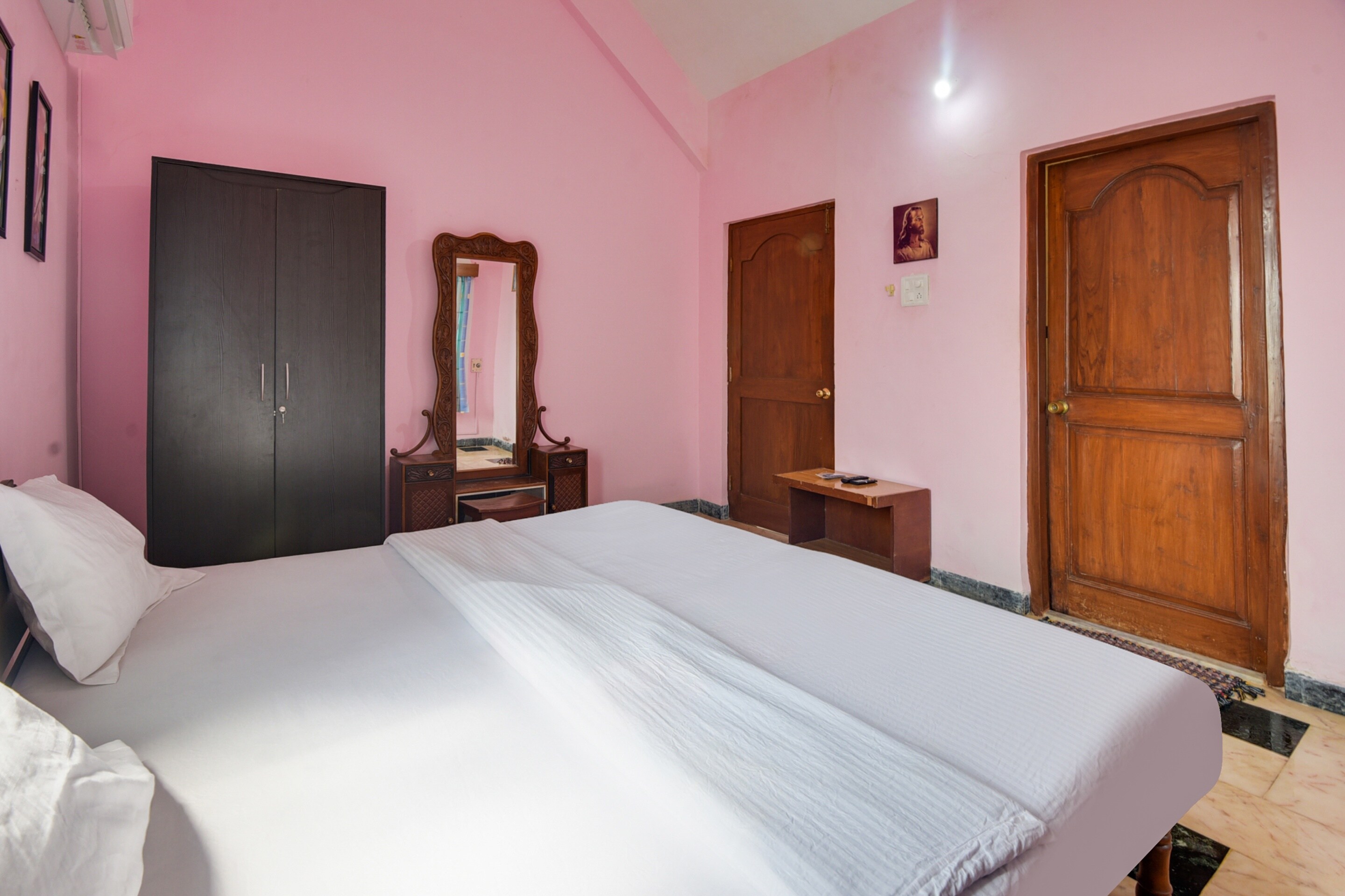 Hotels in Karmali Railway Station, Goa Starting @ ₹780 - Upto 79% OFF ...