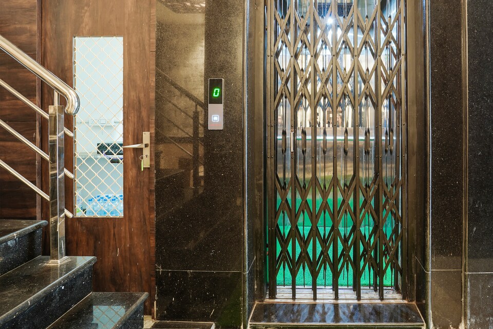 OYO Hotel One Town Prime, Flagship Vijayawada, Book @ ₹1102 - OYO