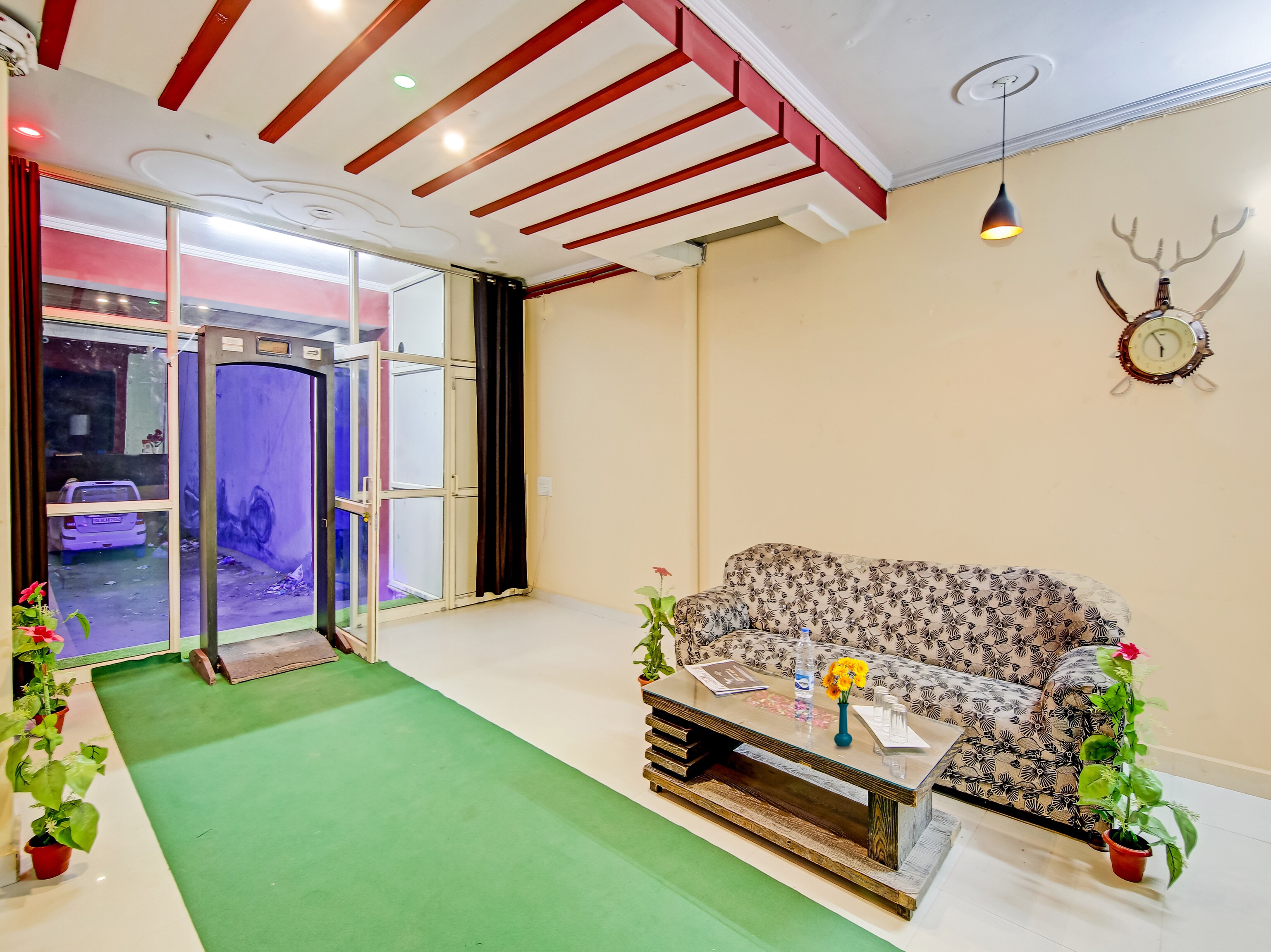 Hotel O Rose residency, Collection O Delhi, Book @ ₹975 - OYO