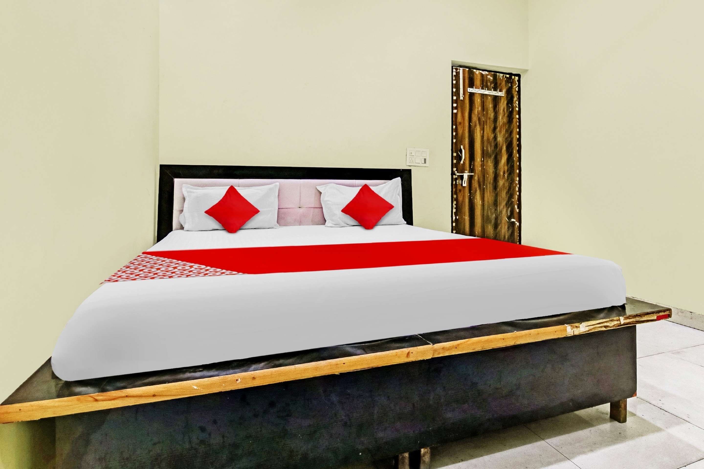 OYO Flagship Hotel Prince In, Flagship Sonipat, Book @ ₹501 - OYO