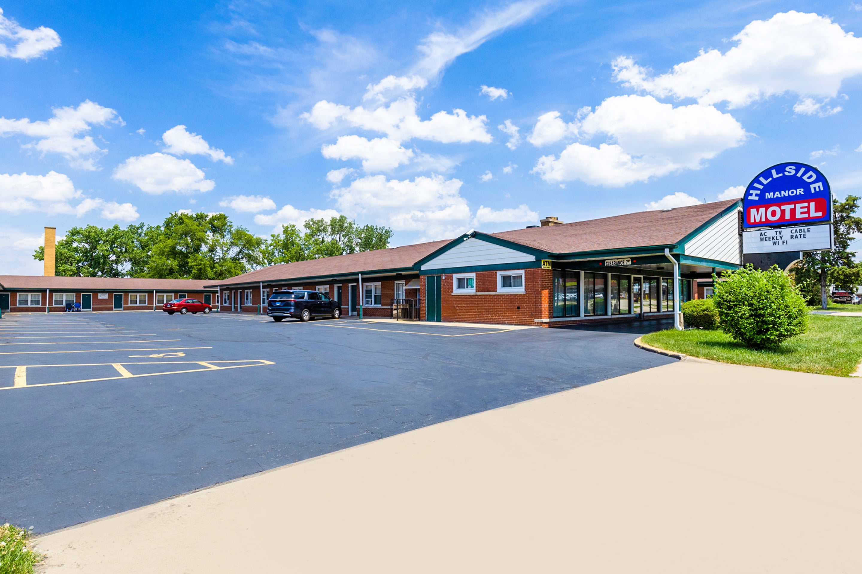 Manor Motel By OYO Near Oak Brook/Chicago Westchester, OYO Hotels ...