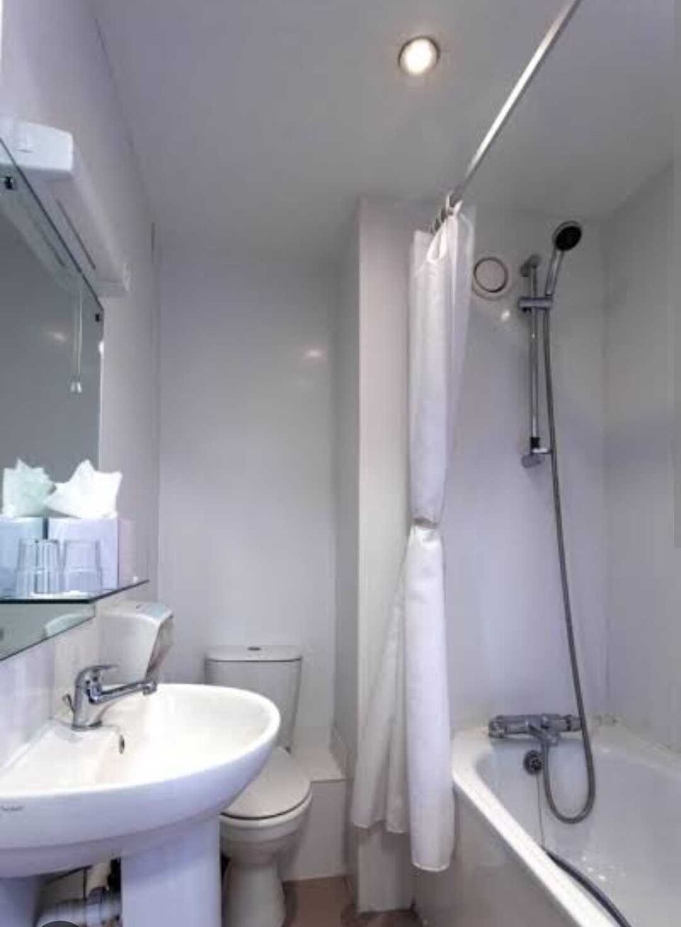 OYO Hotel RK, OYO Rooms Manesar, Book @ ₹540 - OYO