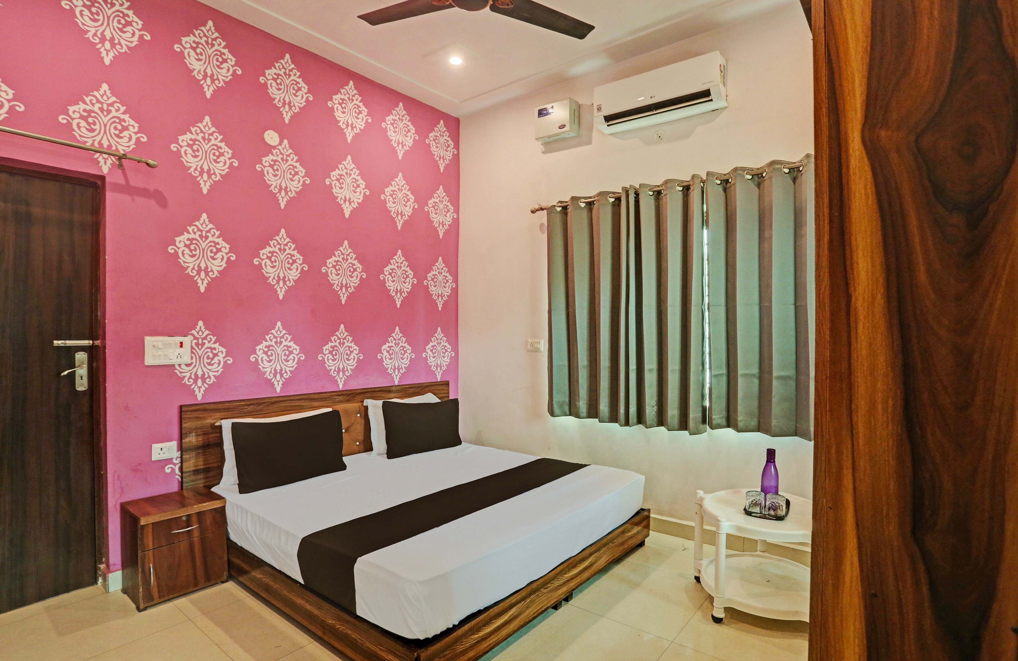 Hotel O HOLY LIGHT HOUSE, Flagship Gurgaon, Book @ ₹686 - OYO