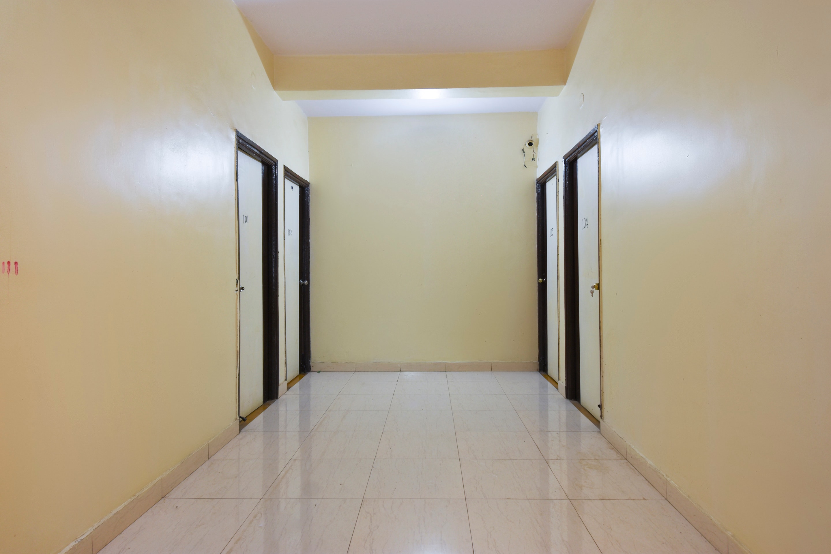 Hotel O Swaraj Resto and Lodging, Flagship Pune, Book @ ₹1064 - OYO