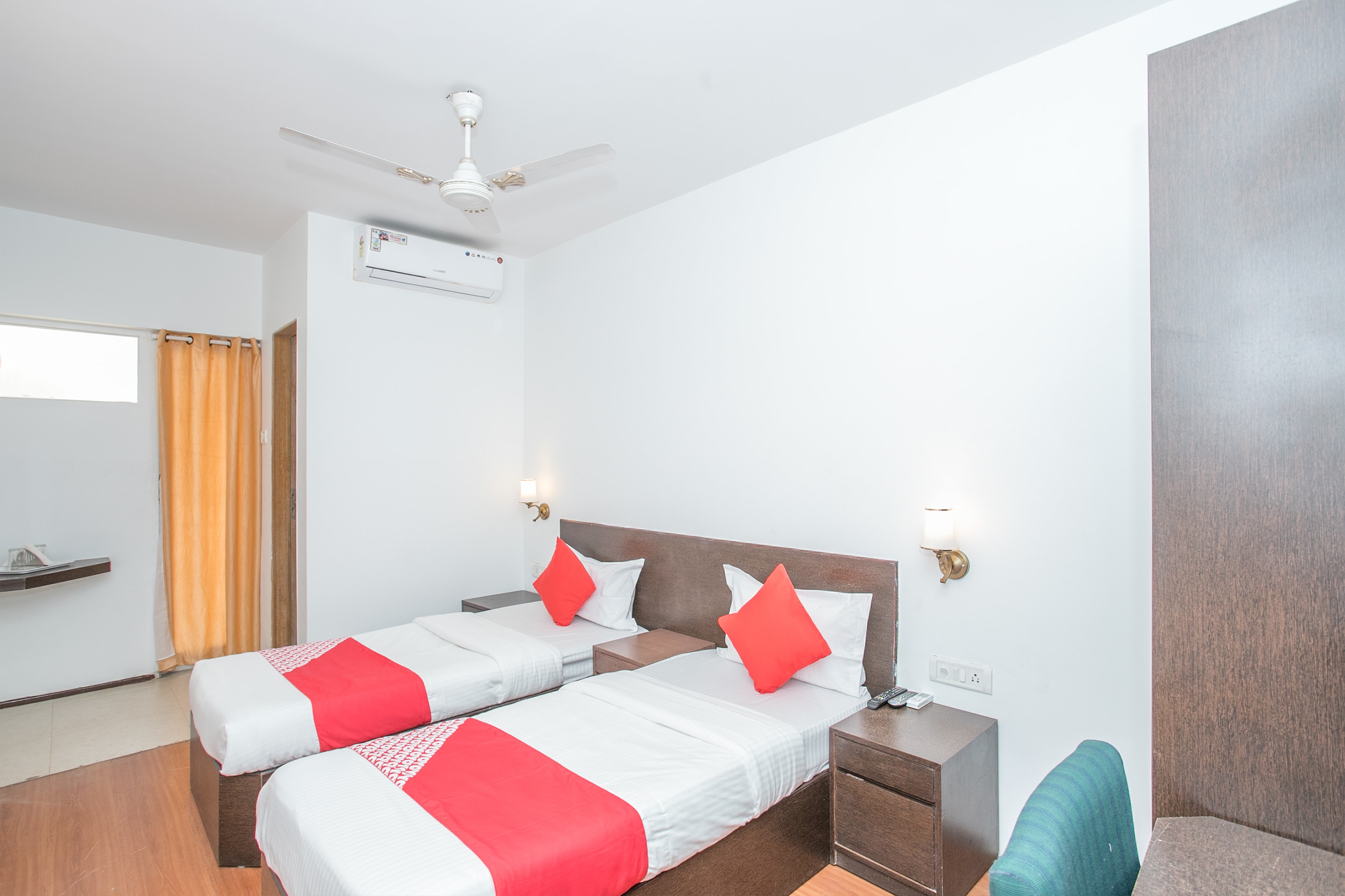 OYO 12525 Hotel PMR, OYO Rooms Bangalore, Book @ ₹1067 - OYO