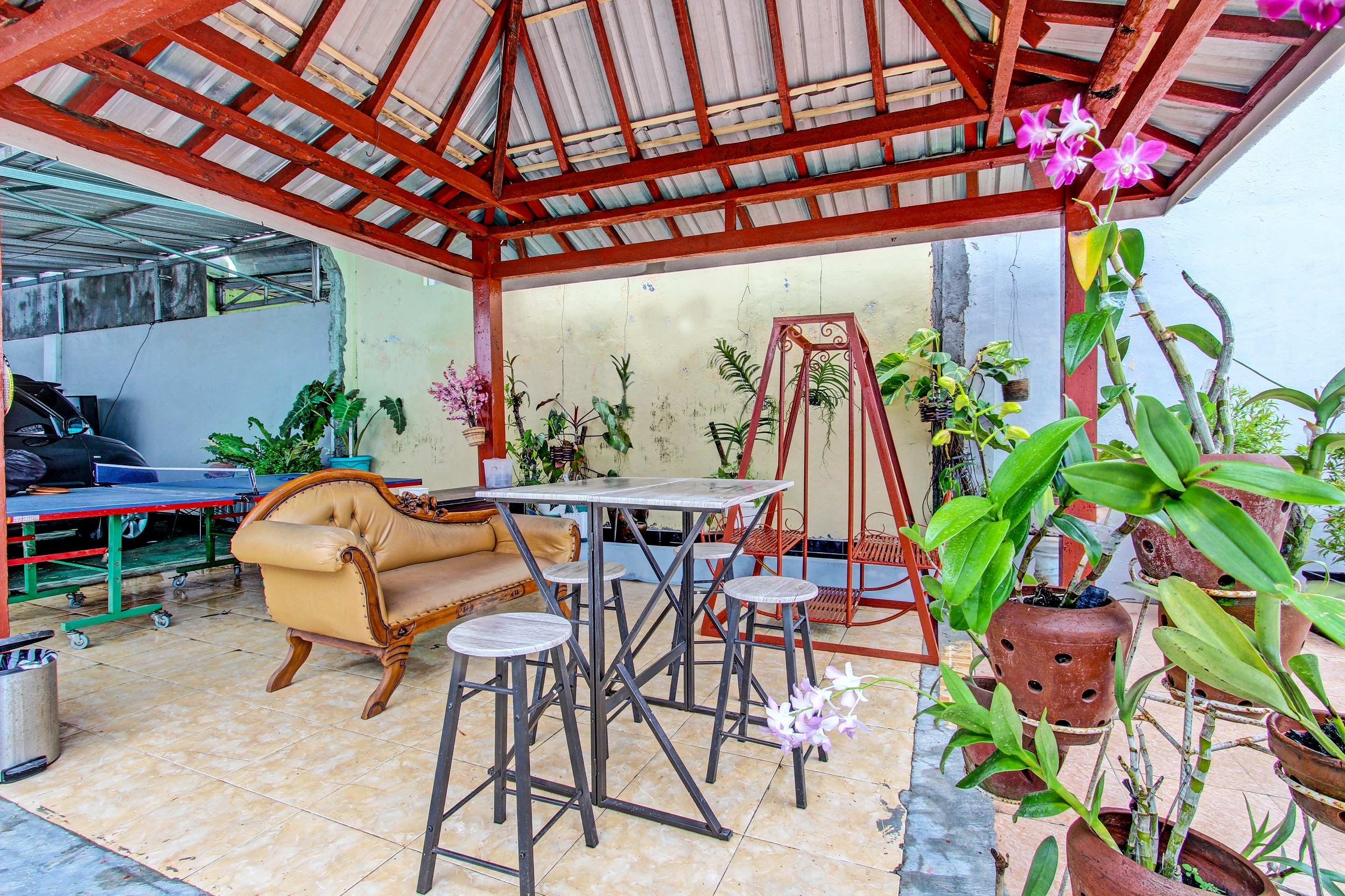 OYO 92045 Panca Putri Guest House, OYO Hotels Yogyakarta, Book ...