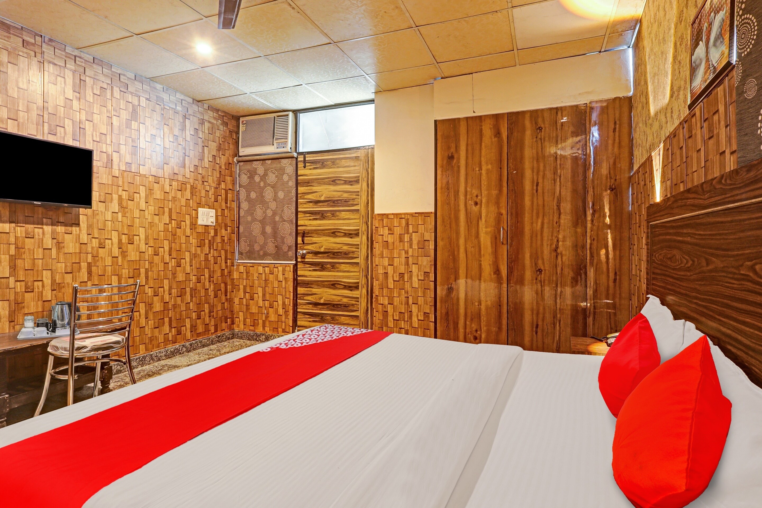 Flagship Dream Comes True Hotel & Banquet Near Iskcon Temple Noida ...