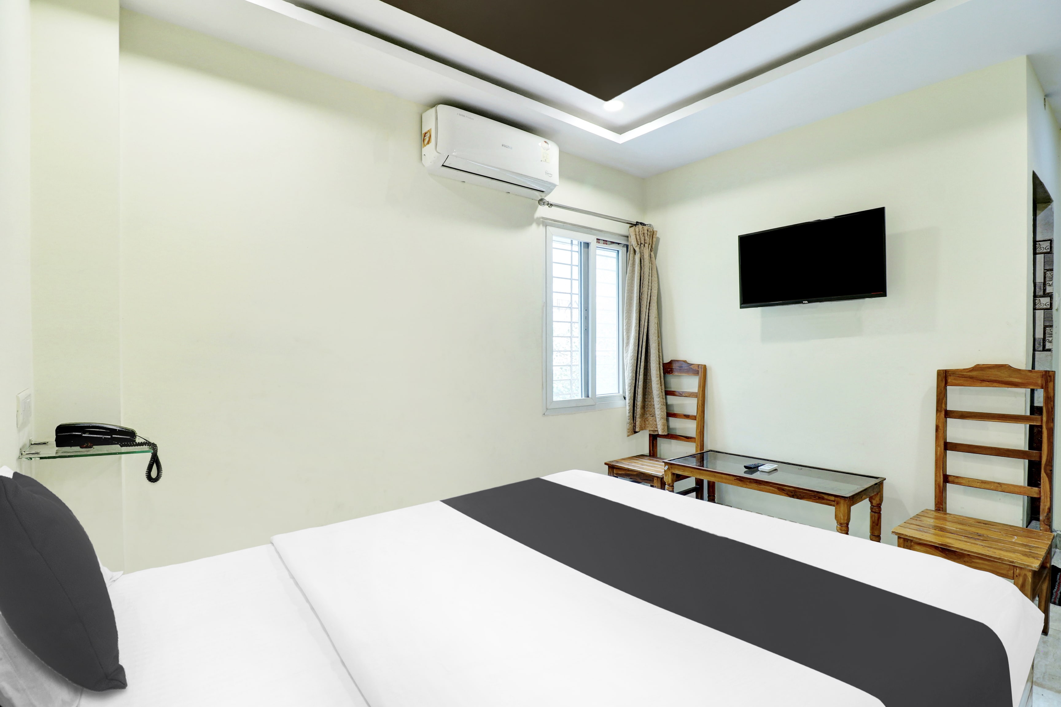 SPOT ON Sri Lakshmi Lodge, SPOT ON Visakhapatnam, Book @ ₹792 - OYO