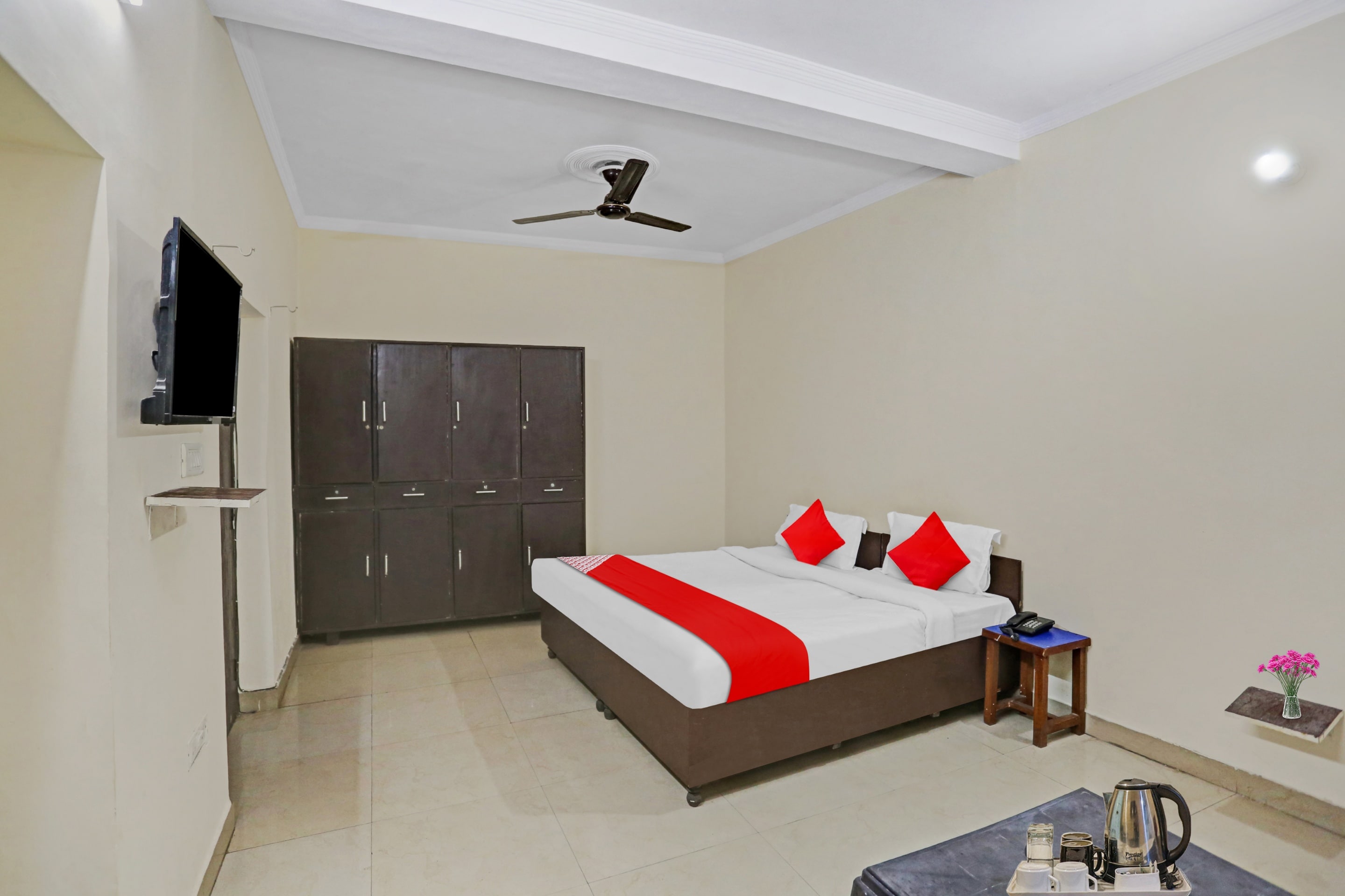 Hotel O Dreamland Residency, OYO Hotels Delhi, Book @ ₹794 - OYO