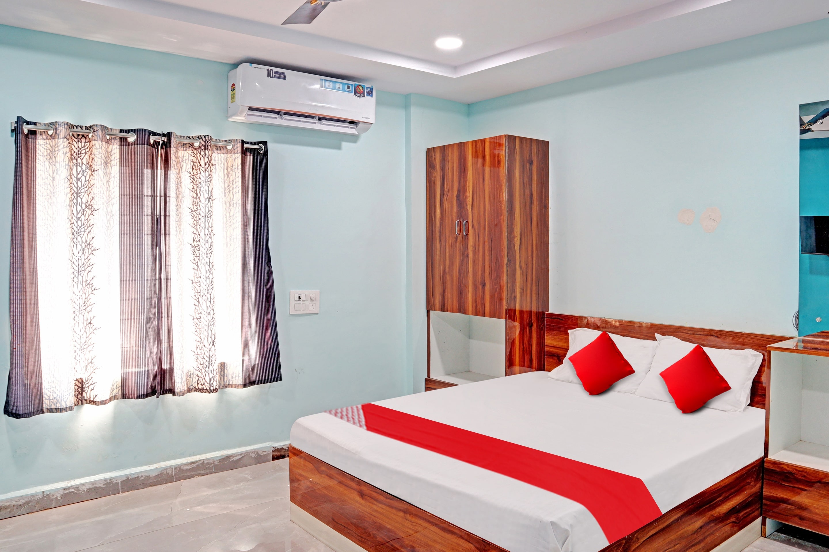 Super OYO Hotel O Sai Leela Residency, Flagship Karimnagar, Book ...