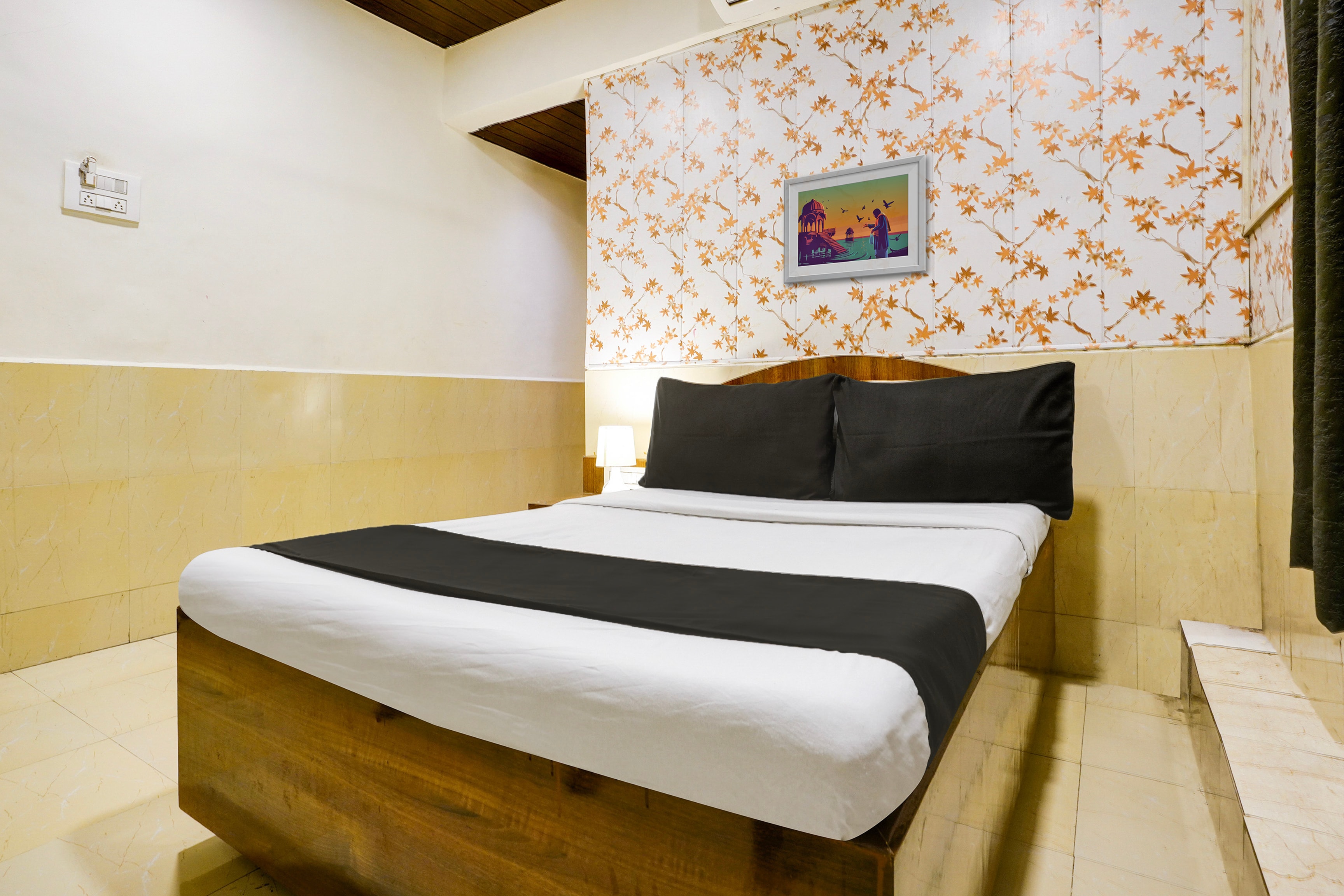 OYO Flagship Kavish Lodging & Boarding, Flagship Mumbai, Book @ ₹845 - OYO