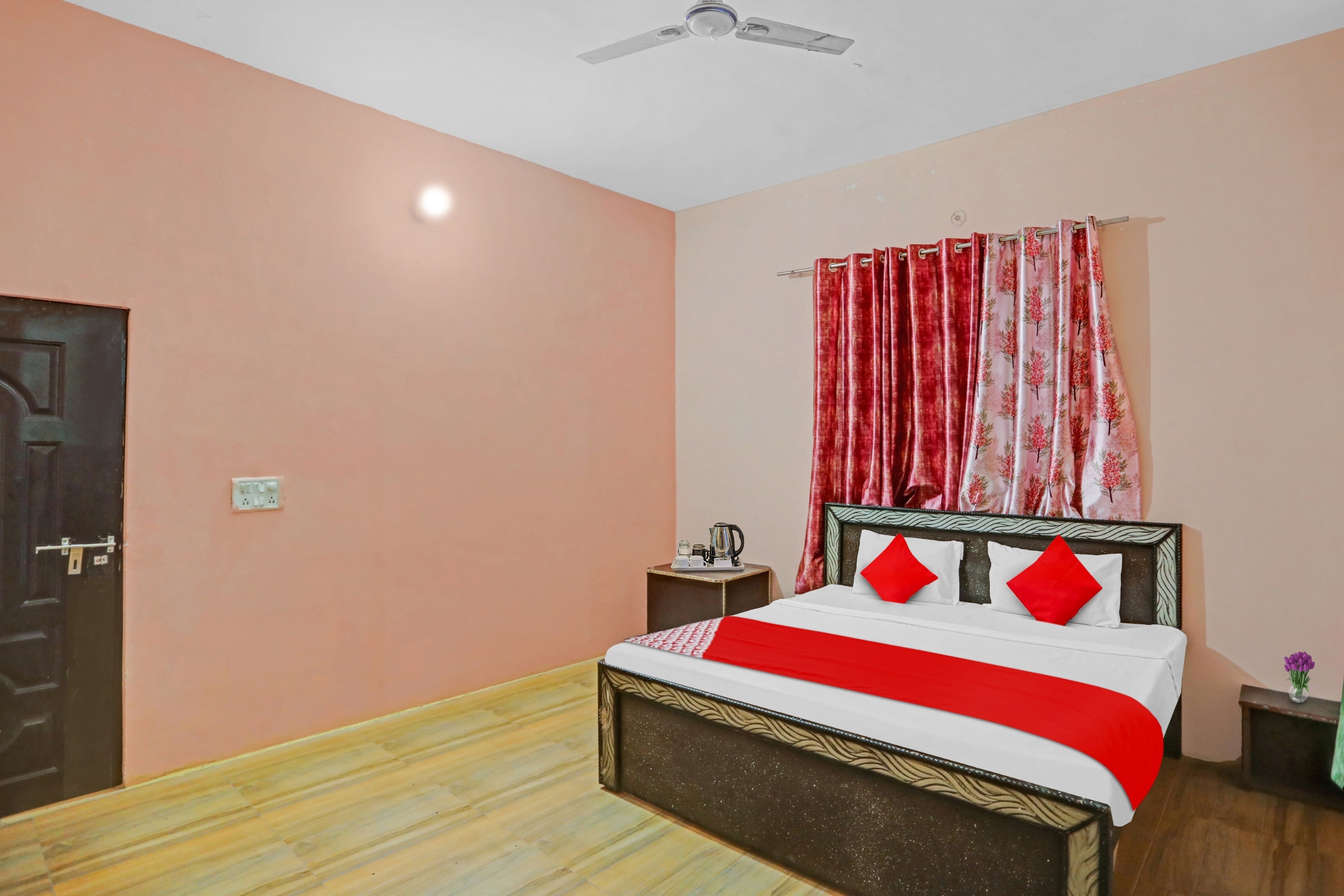 Flagship Hotel Status, Flagship Bareilly, Book @ ₹470 - OYO