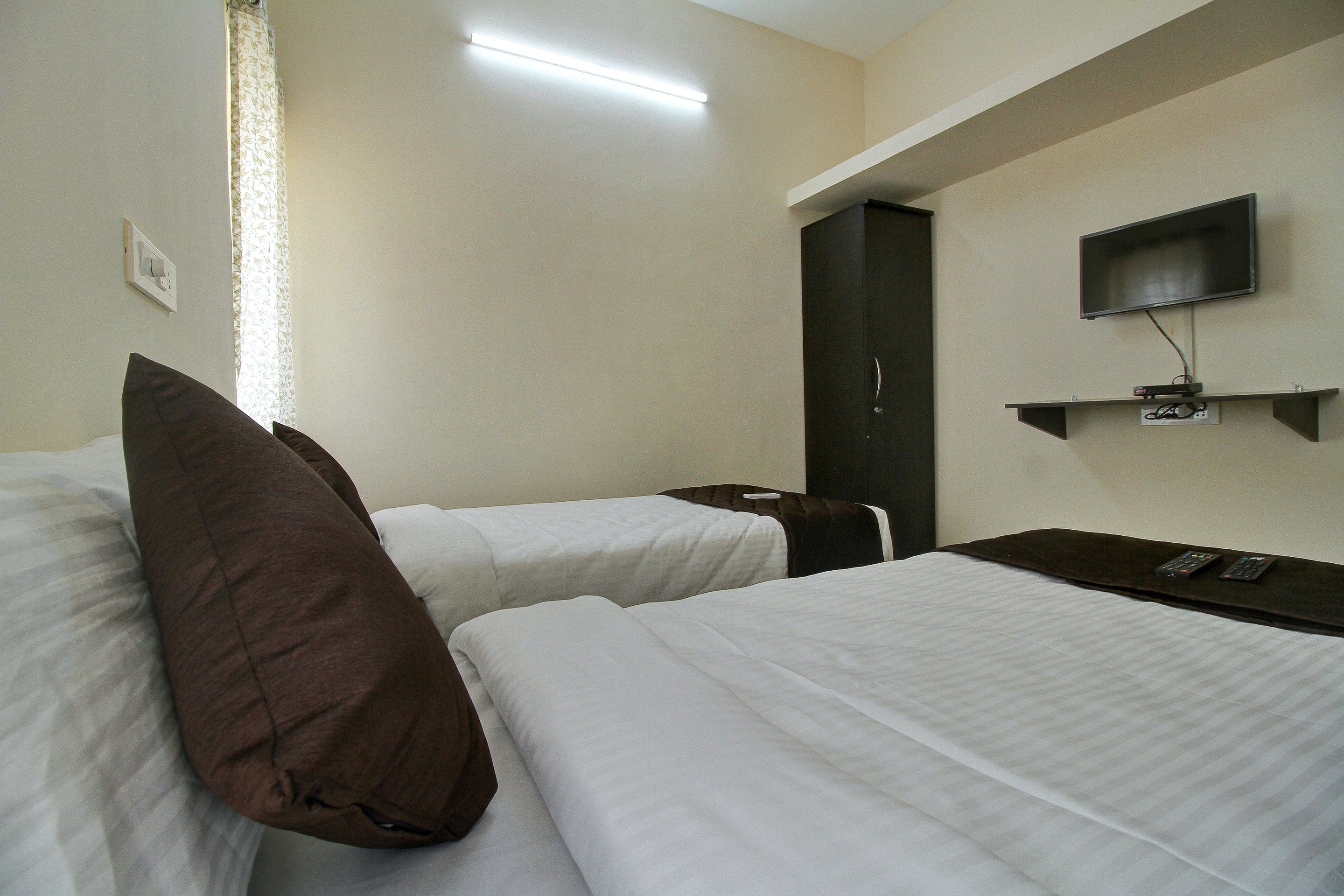 OYO Soundaryam Apartments, OYO Rooms Coimbatore, Book @ ₹850 - OYO