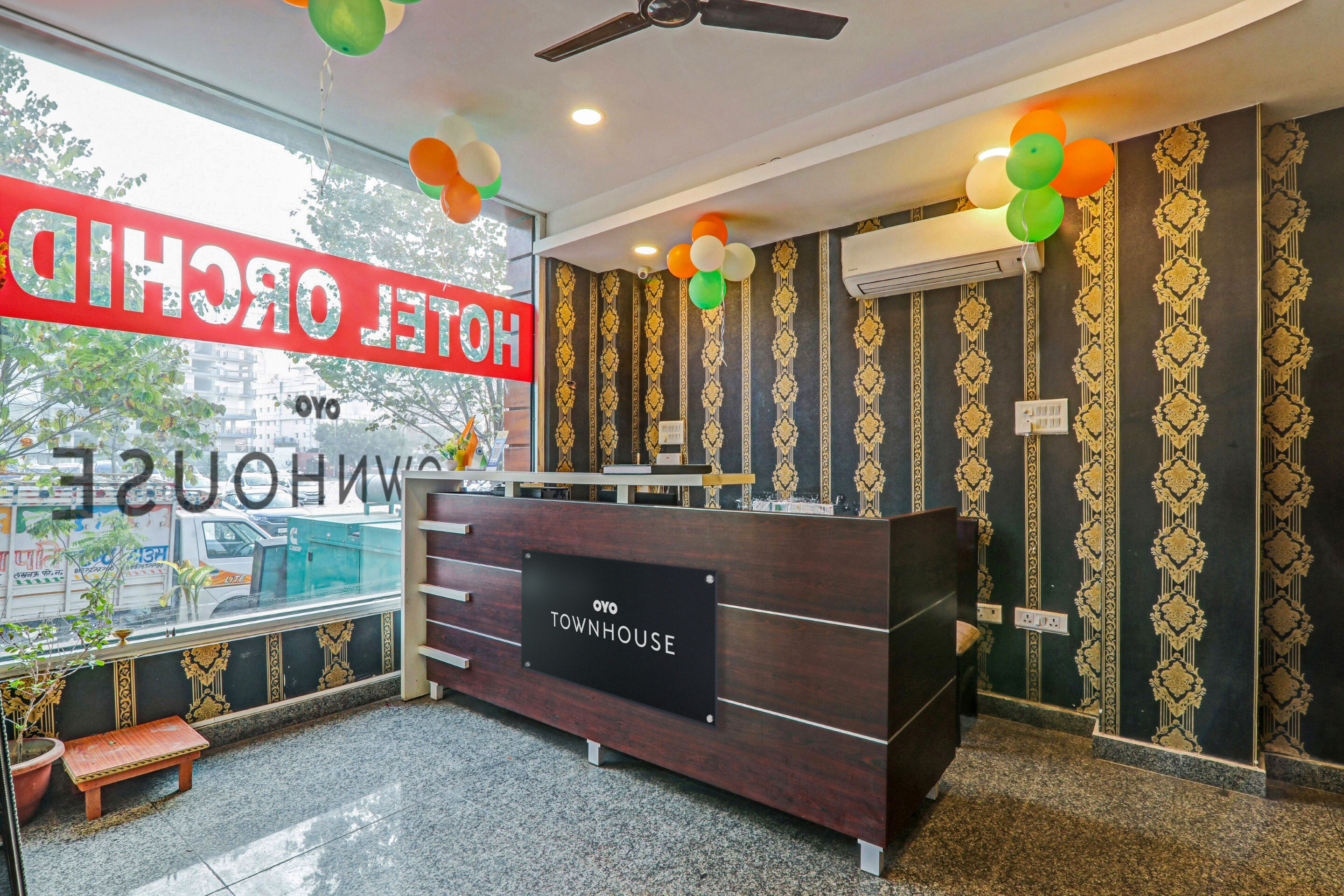 Townhouse Square Inn, Townhouse Lucknow, Book @ ₹1025 - OYO