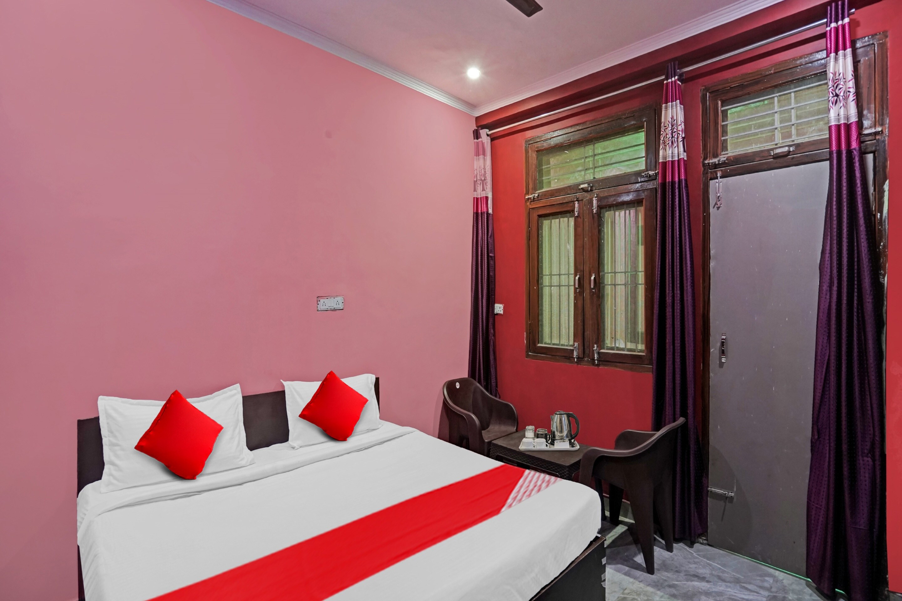 Hotel O Skyland, Flagship Noida, Book @ ₹954 - OYO