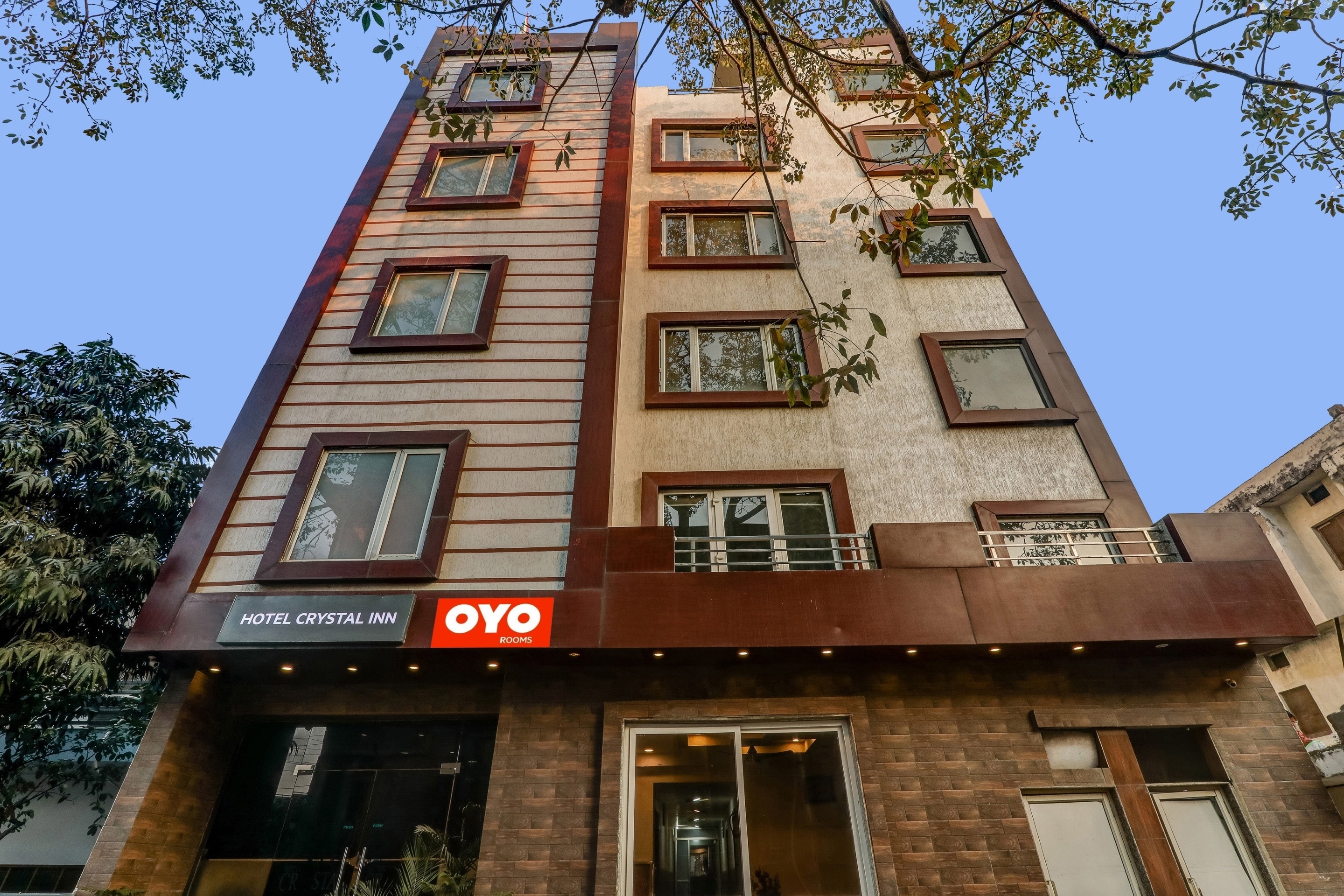 Hotel O Crystal Near Gomti Riverfront Park, Flagship Lucknow, Book ...