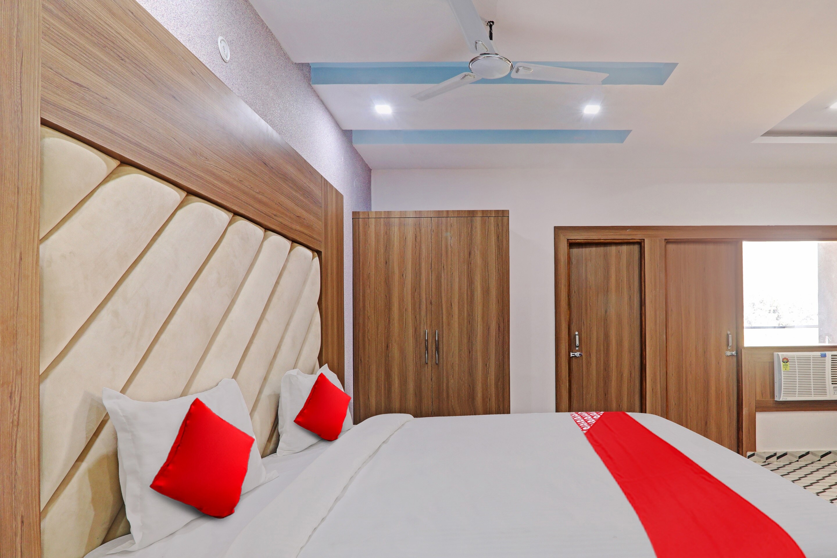Flagship 808368 Hotel The Aryan, Flagship Kanpur, Book @ ₹501 - OYO