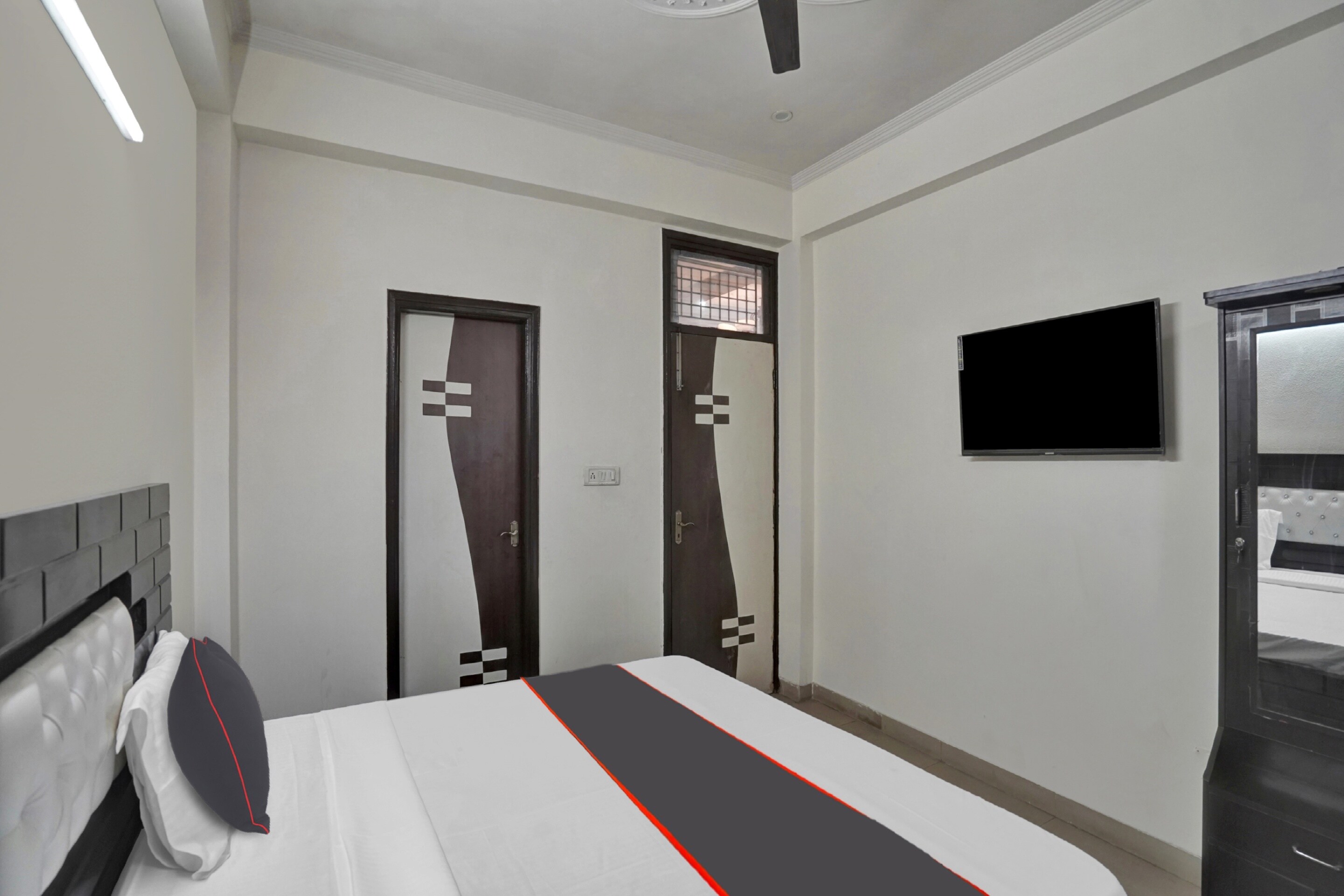 Collection O Hotels in Crown Plaza, Ghaziabad Starting @ ₹626 - Upto 73 ...
