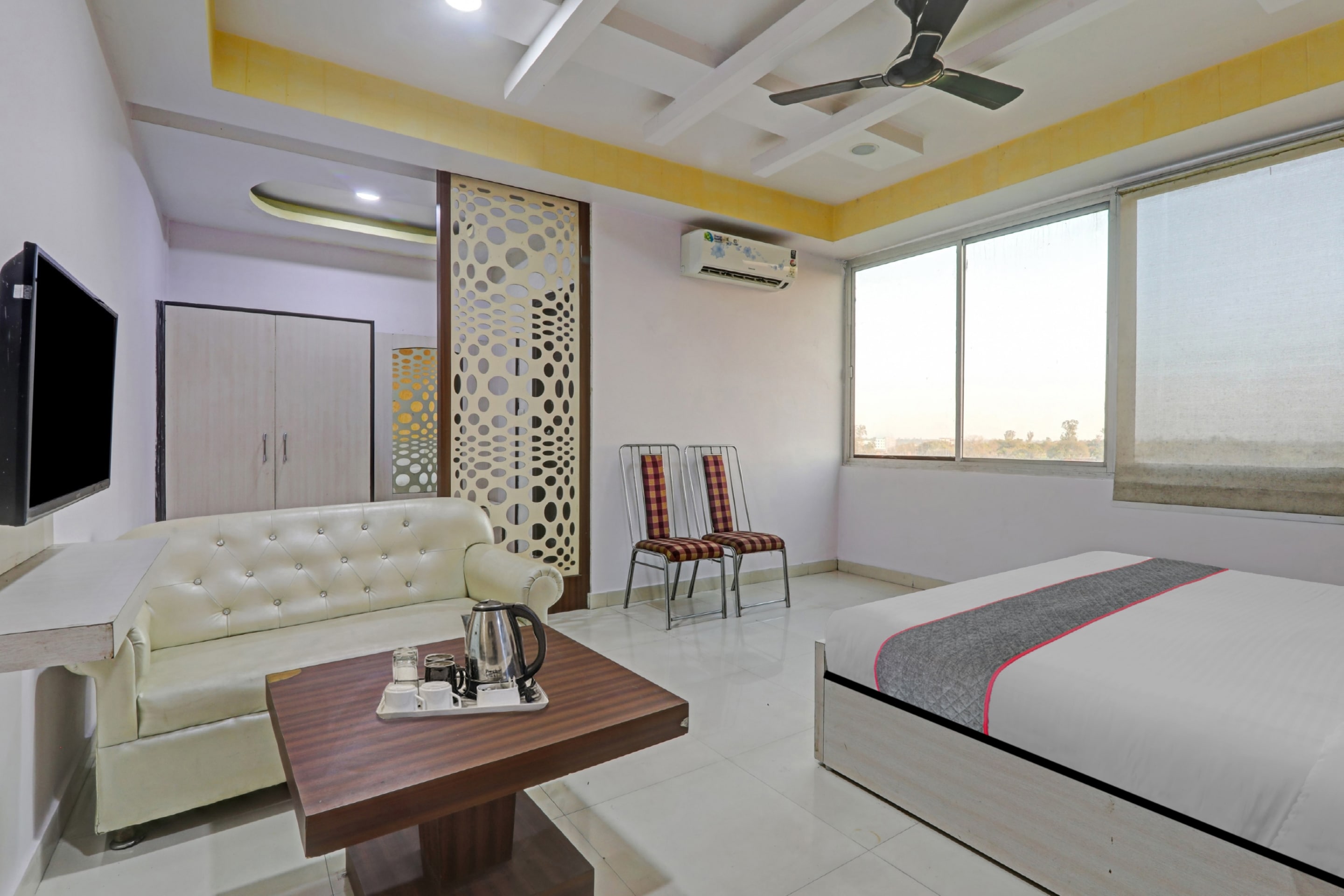 Townhouse M J Palace, Townhouse Lucknow, Book @ ₹903 - OYO