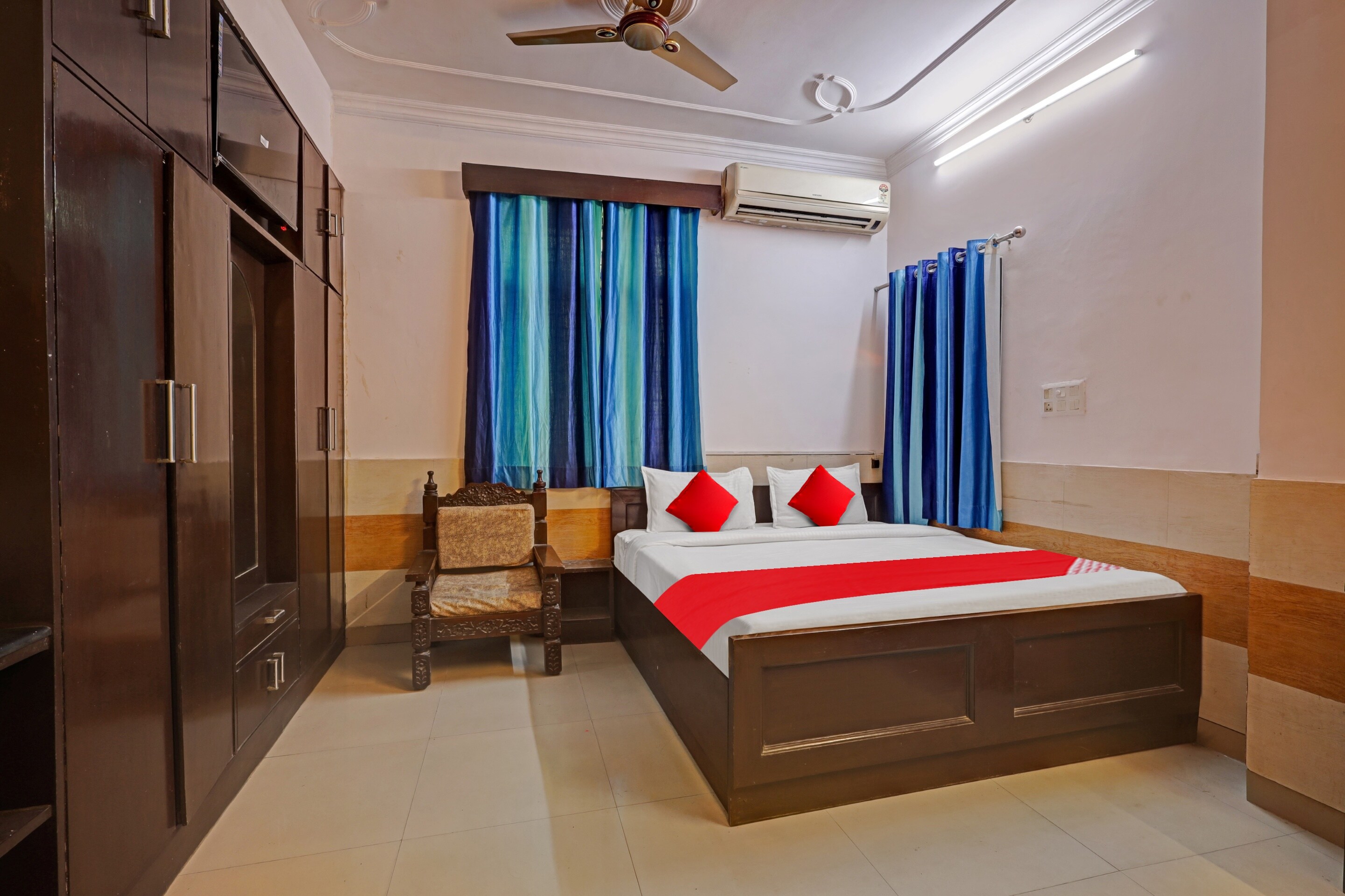 Flagship Horizon 10 Residency, Flagship Delhi, Book @ ₹599 - OYO
