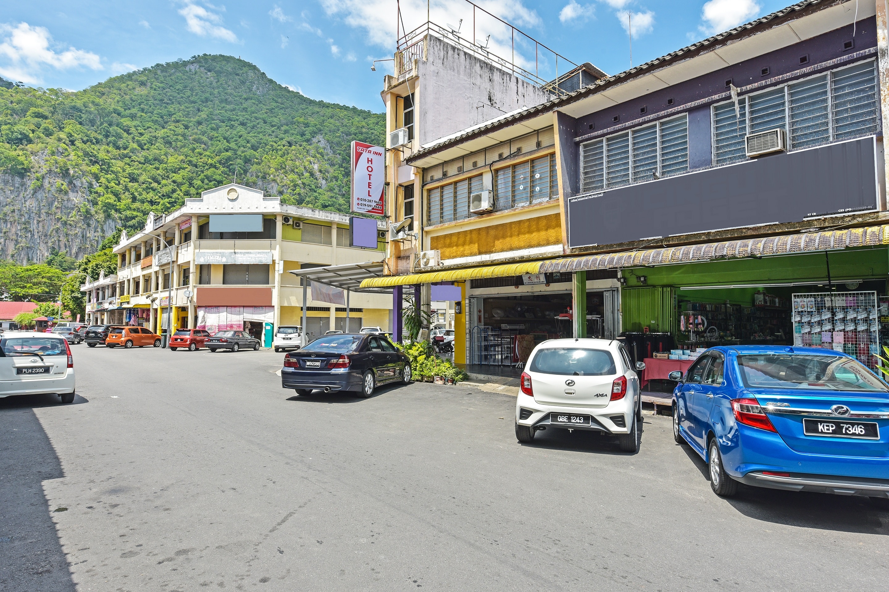 OYO 90734 Tata Inn Hotel , OYO Hotels Baling, Book @ RM53 - OYO