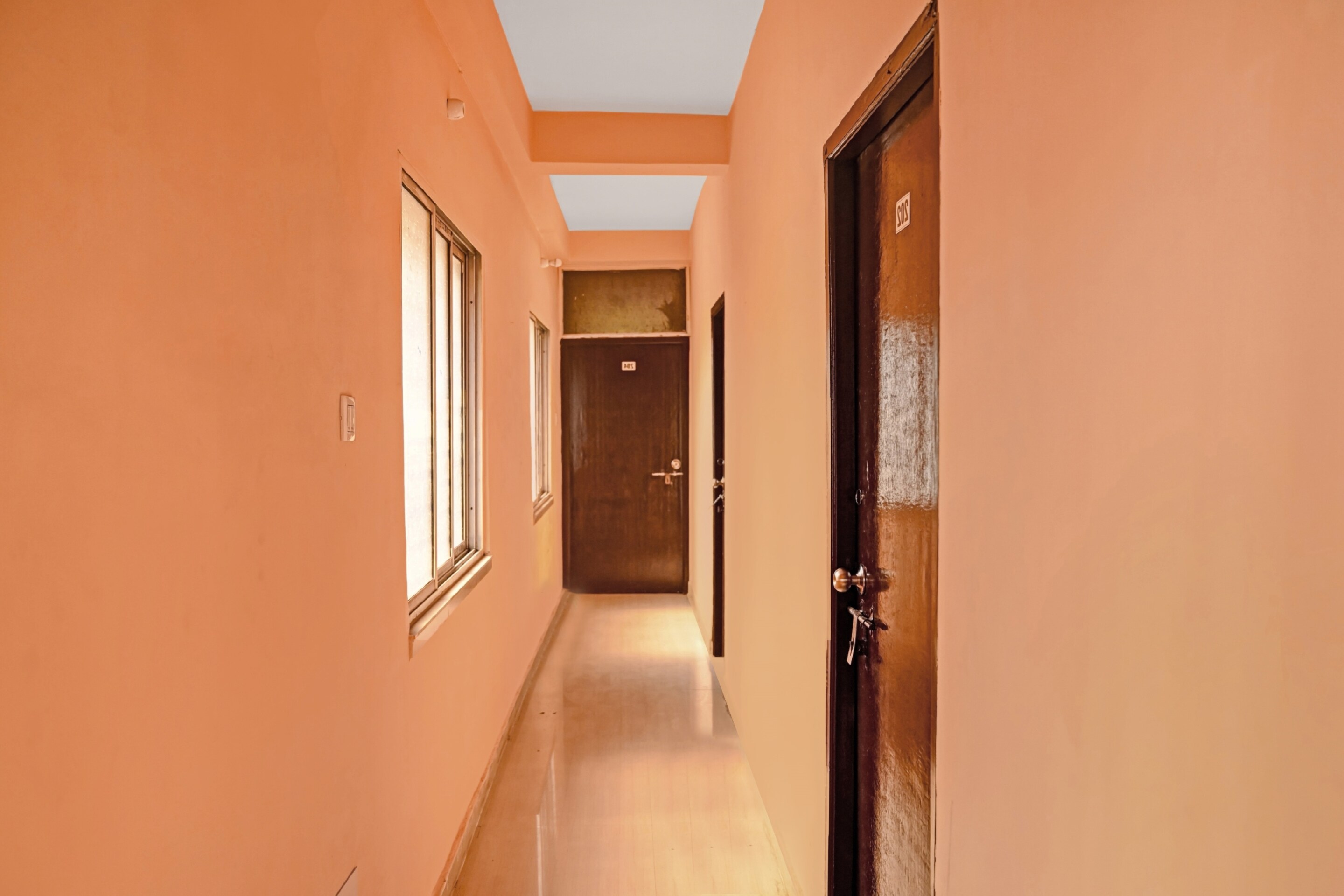 Hotel O Dreamline, Flagship Kolkata, Book @ ₹1049 - OYO