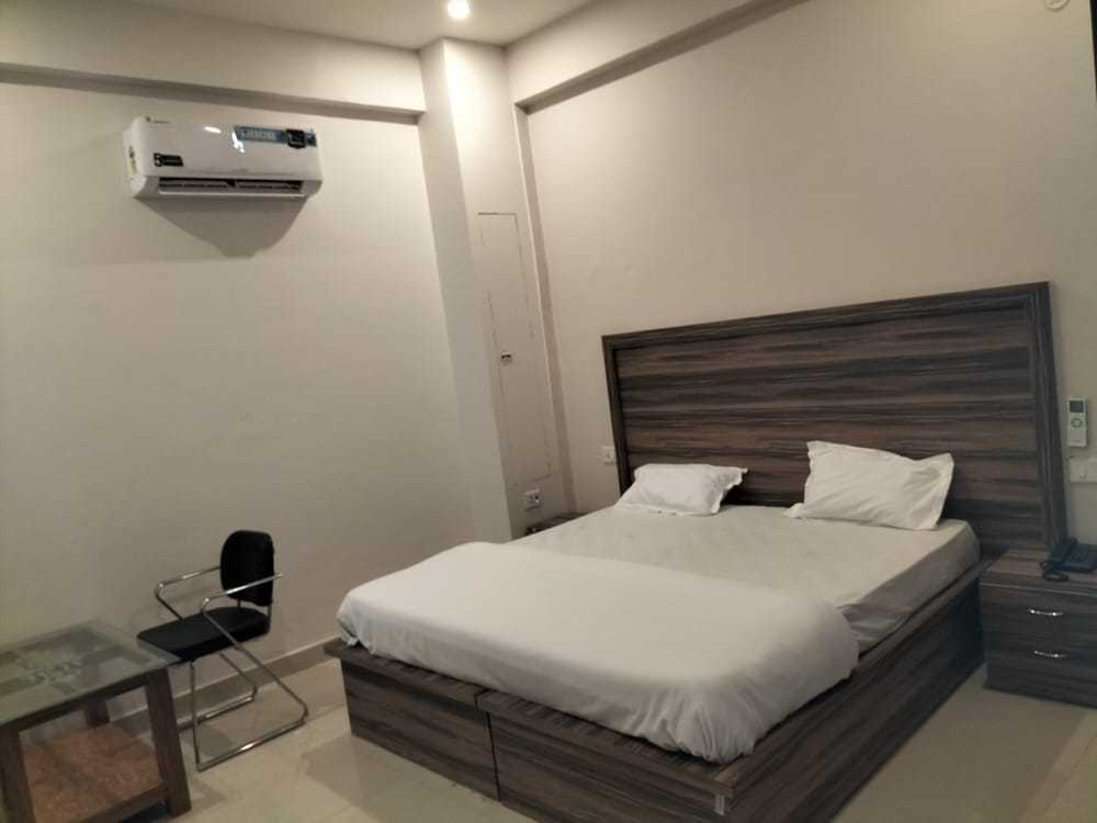 Flagship Hotel Raj Inn, Flagship Kanpur, Book @ ₹850 - OYO