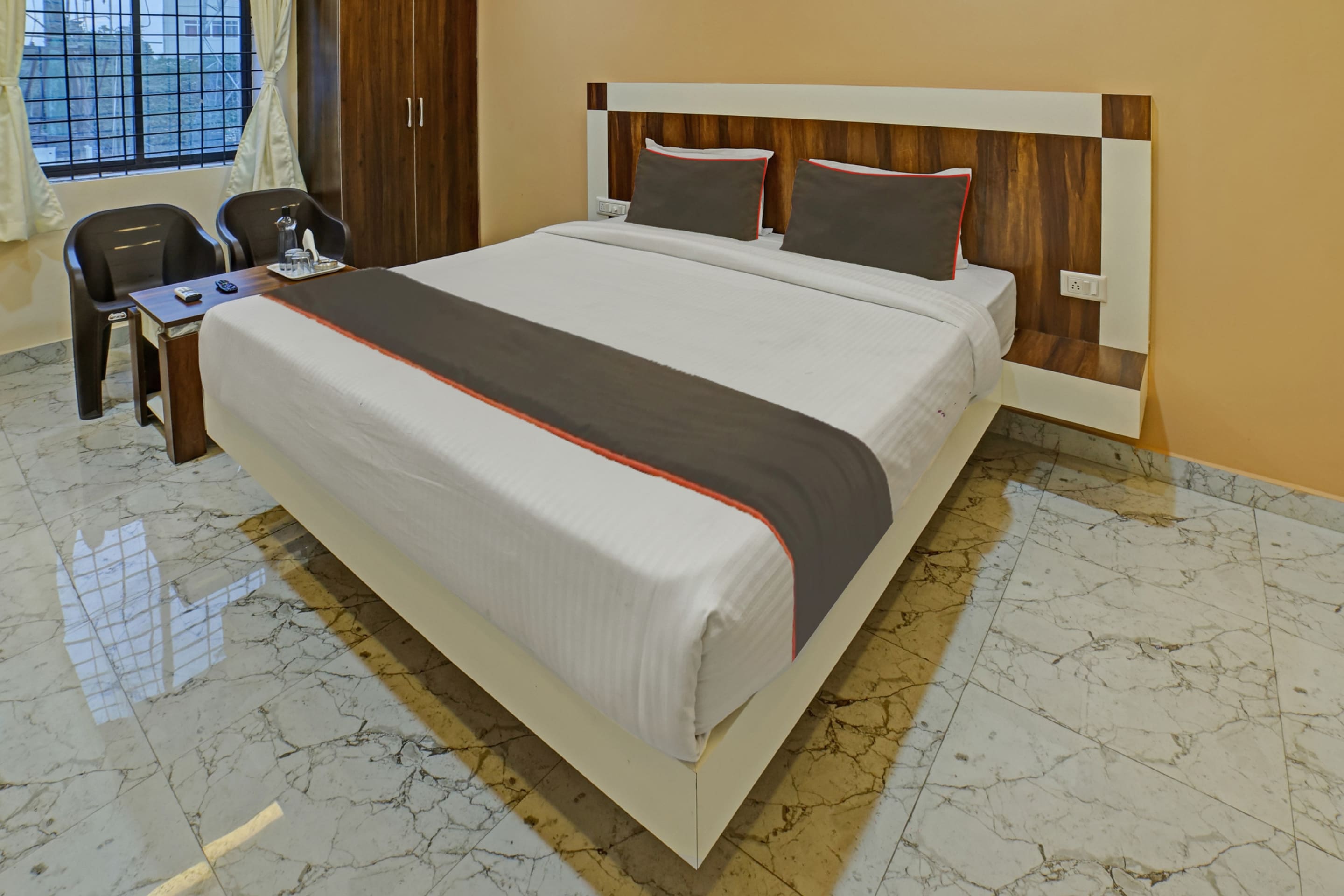 Collection O Nandi Comforts, Capital O Bangalore, Book @ ₹1095 - OYO