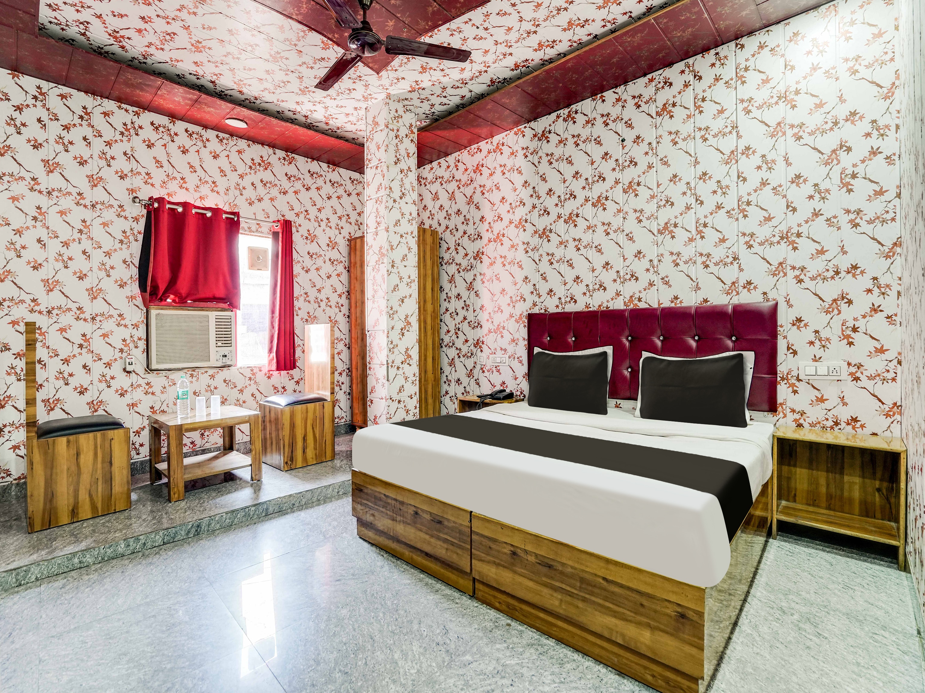 Hotel O Astoria, Flagship Zirakpur, Book @ ₹830 - OYO