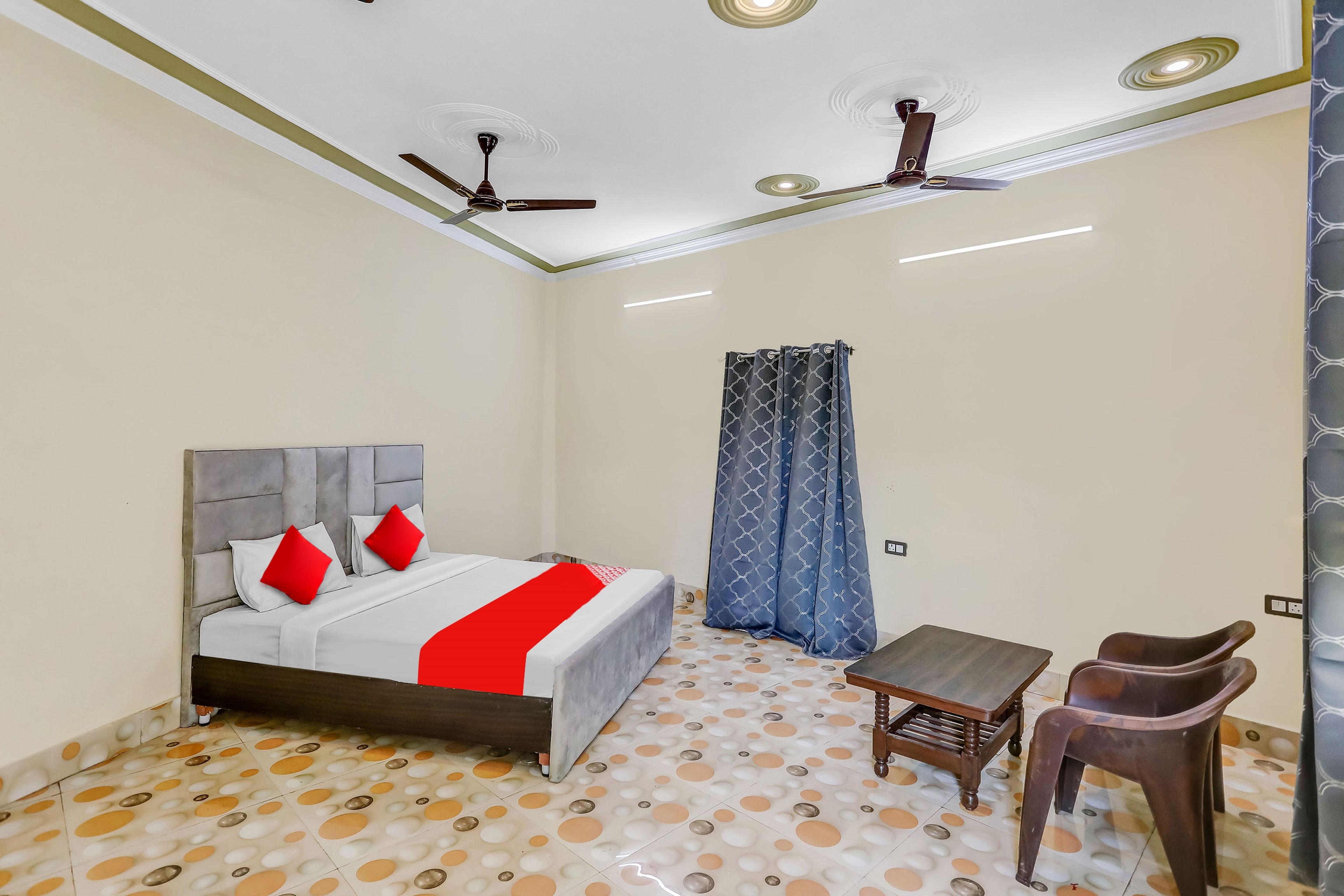 OYO Flagship 809454 Friends Guest House, Flagship Delhi, Book @ ₹823 - OYO