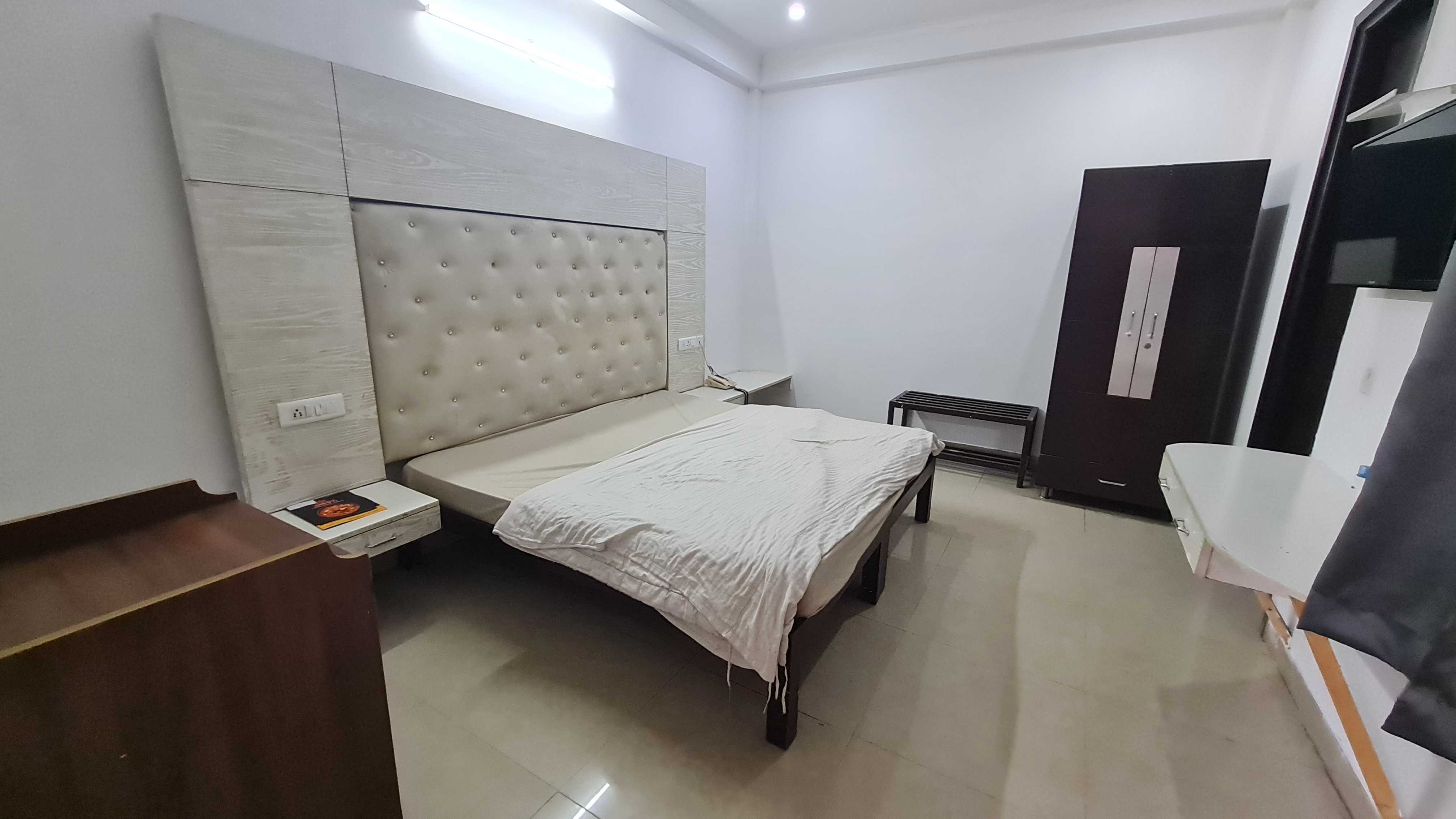 Hotel O Paradise Inn, Flagship Gurgaon, Book @ ₹684 - OYO