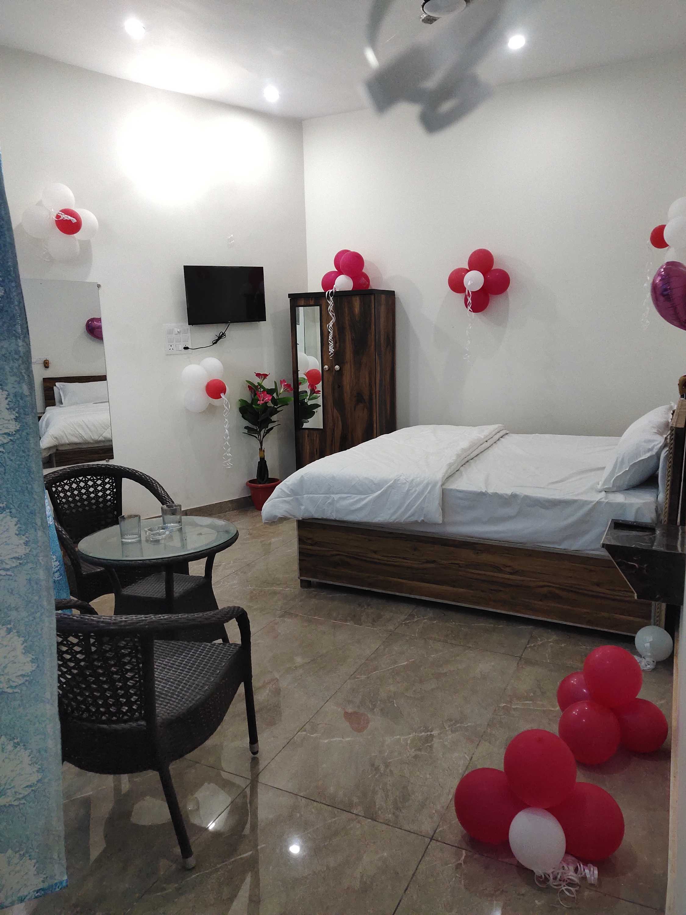 Hotel O HOME The Trust Residency, Home Meerut, Book @ ₹892 - OYO