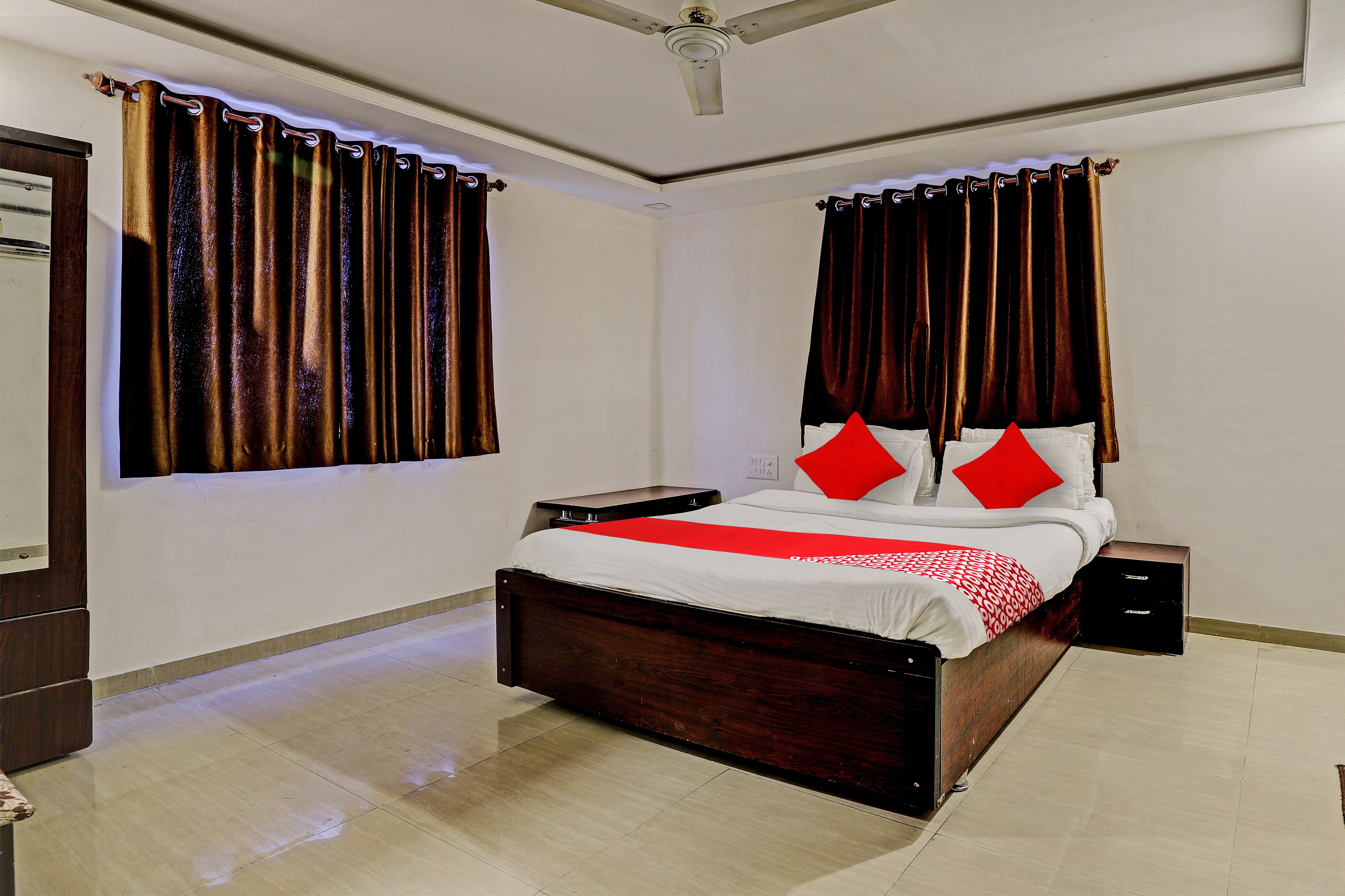 Hotels in Soma Talav, Vadodara Starting @ ₹572 - Upto 78% OFF on 28 Soma Talav, Vadodara Hotels