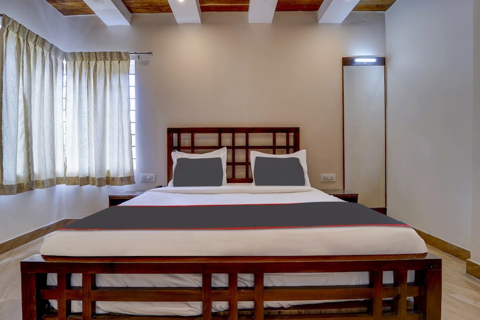 Collection O 810546 G Silver Srj Thaneesh Residency, Collection O Ooty ...