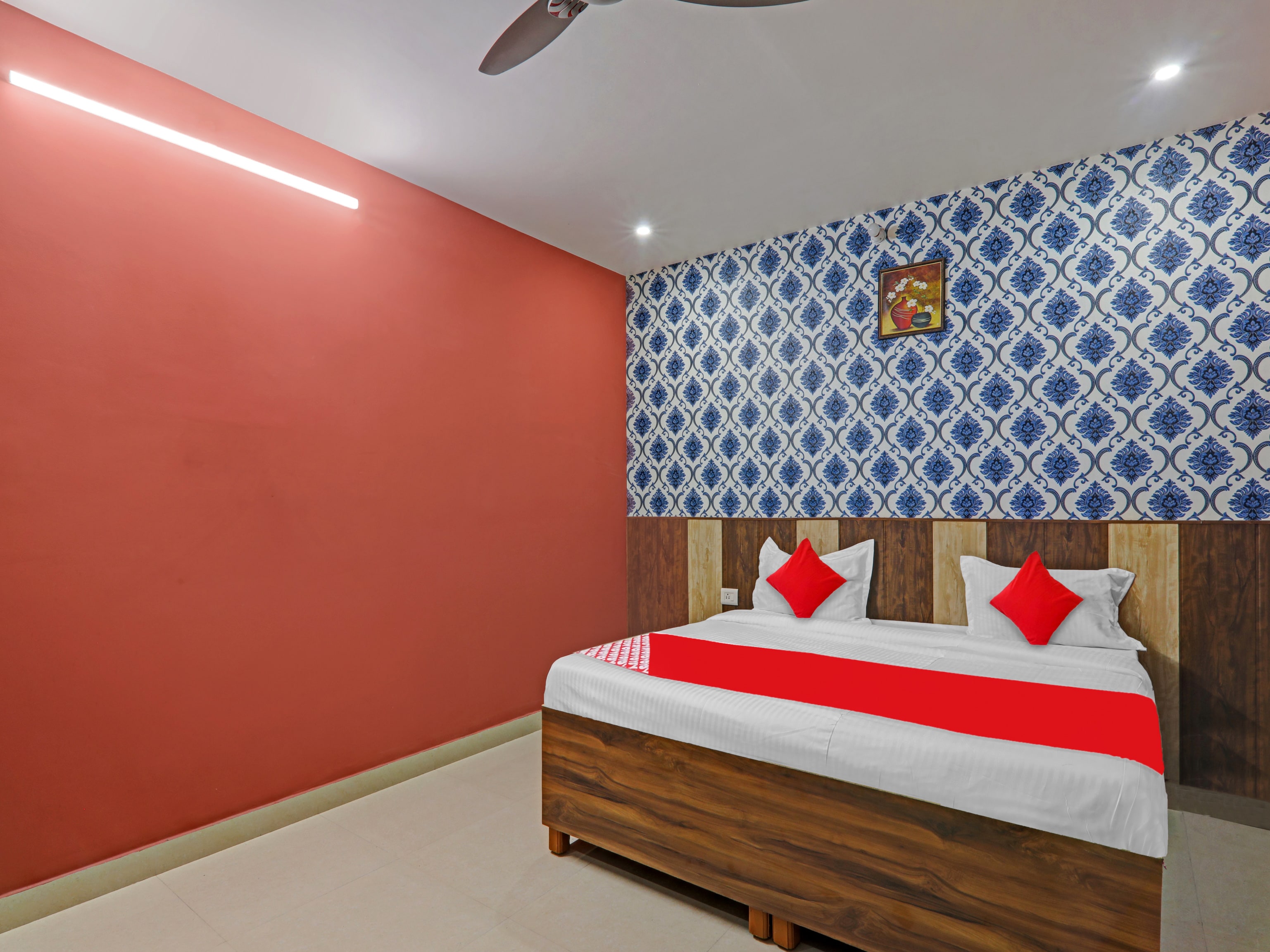 OYO Flagship 810705 Hotel Glorious Inn, Flagship Lucknow, Book @ ₹769 - OYO