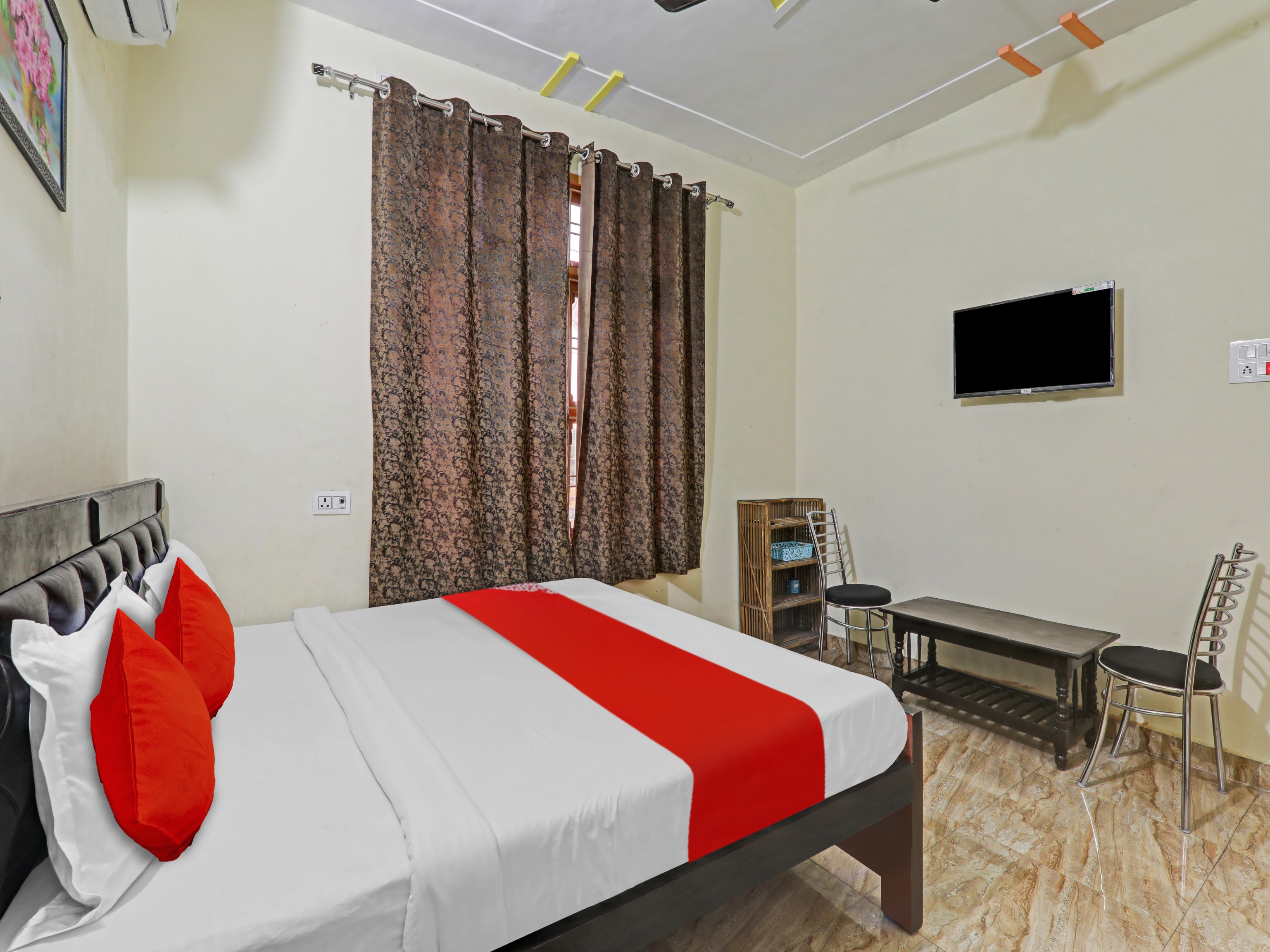 Hotel O Royal Inn, Flagship Lucknow, Book @ ₹738 - OYO