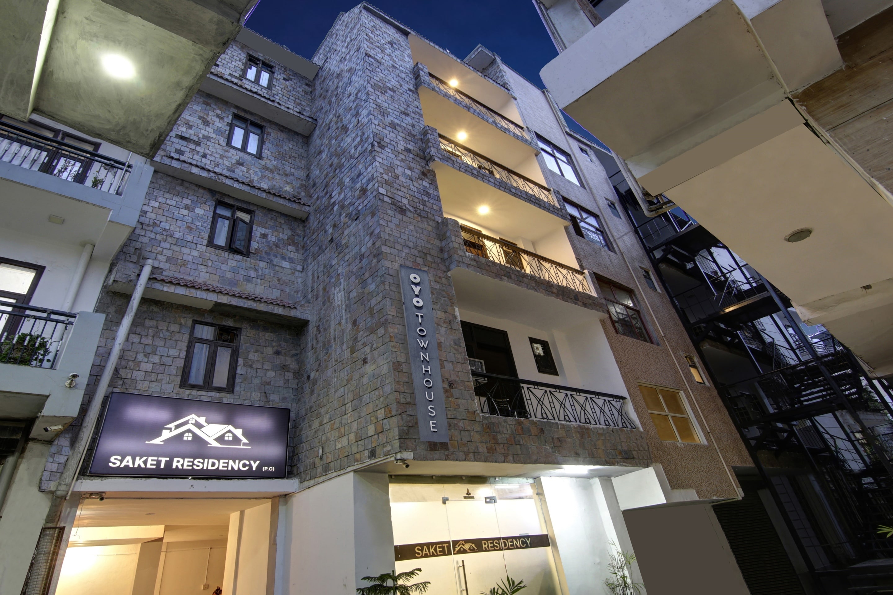 Super Townhouse Saket Residency Near Saket Metro, Townhouse Delhi, Book ...