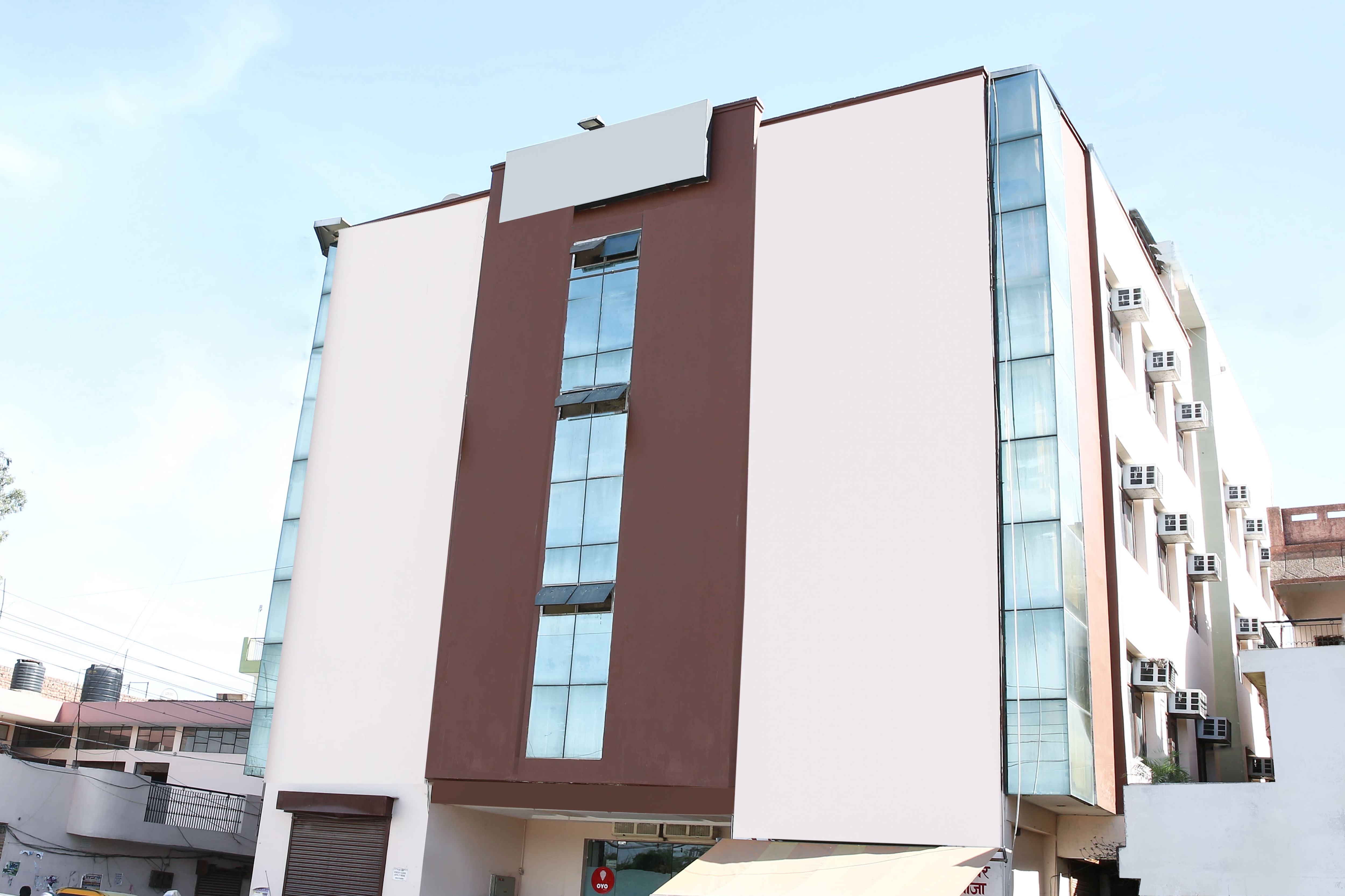 OYO Flagship K K Residency, Flagship Chandigarh, Book @ ₹1209 - OYO