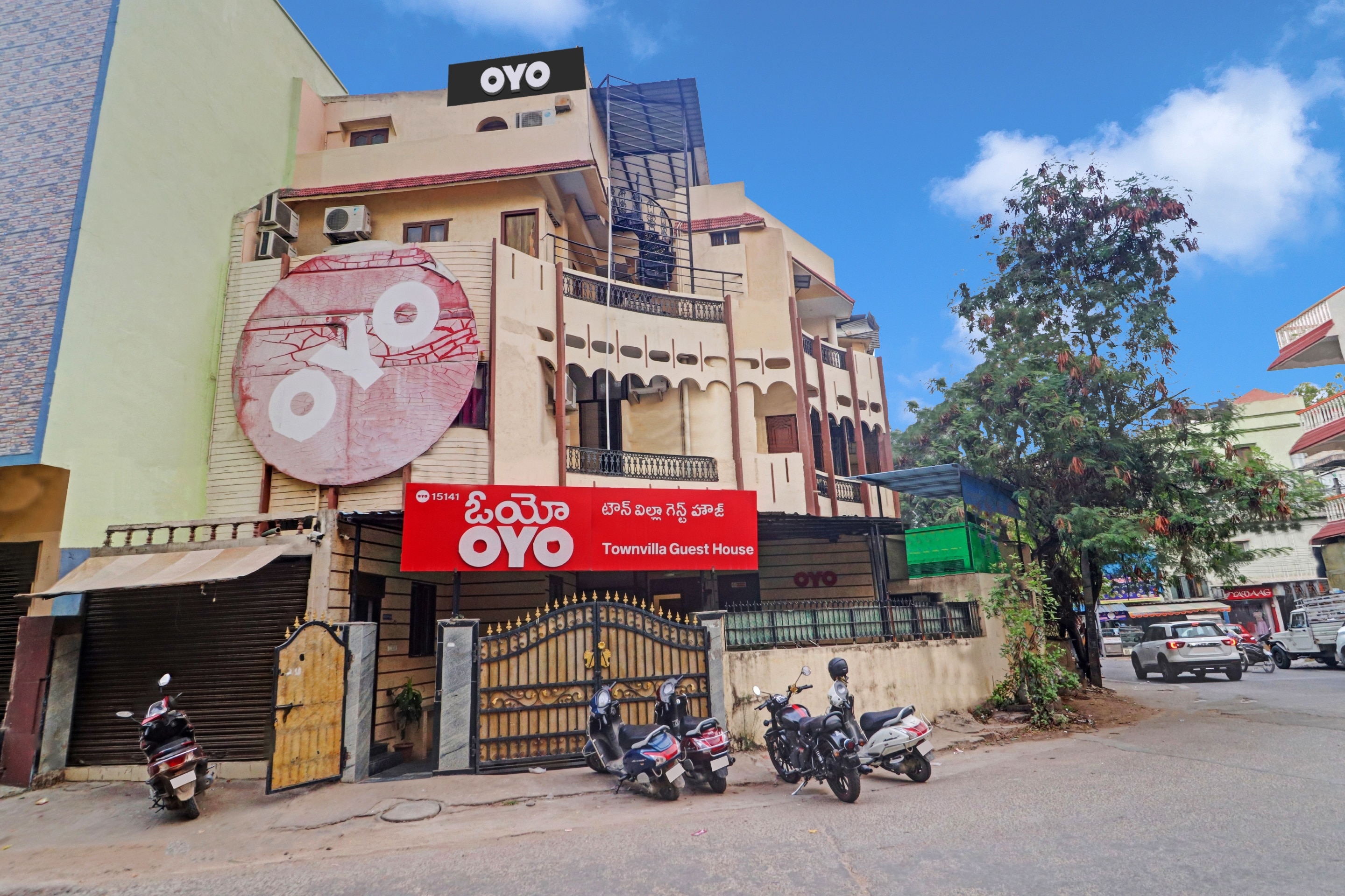 Super OYO Collection O 15141 Townvilla Guest House, Collection O ...