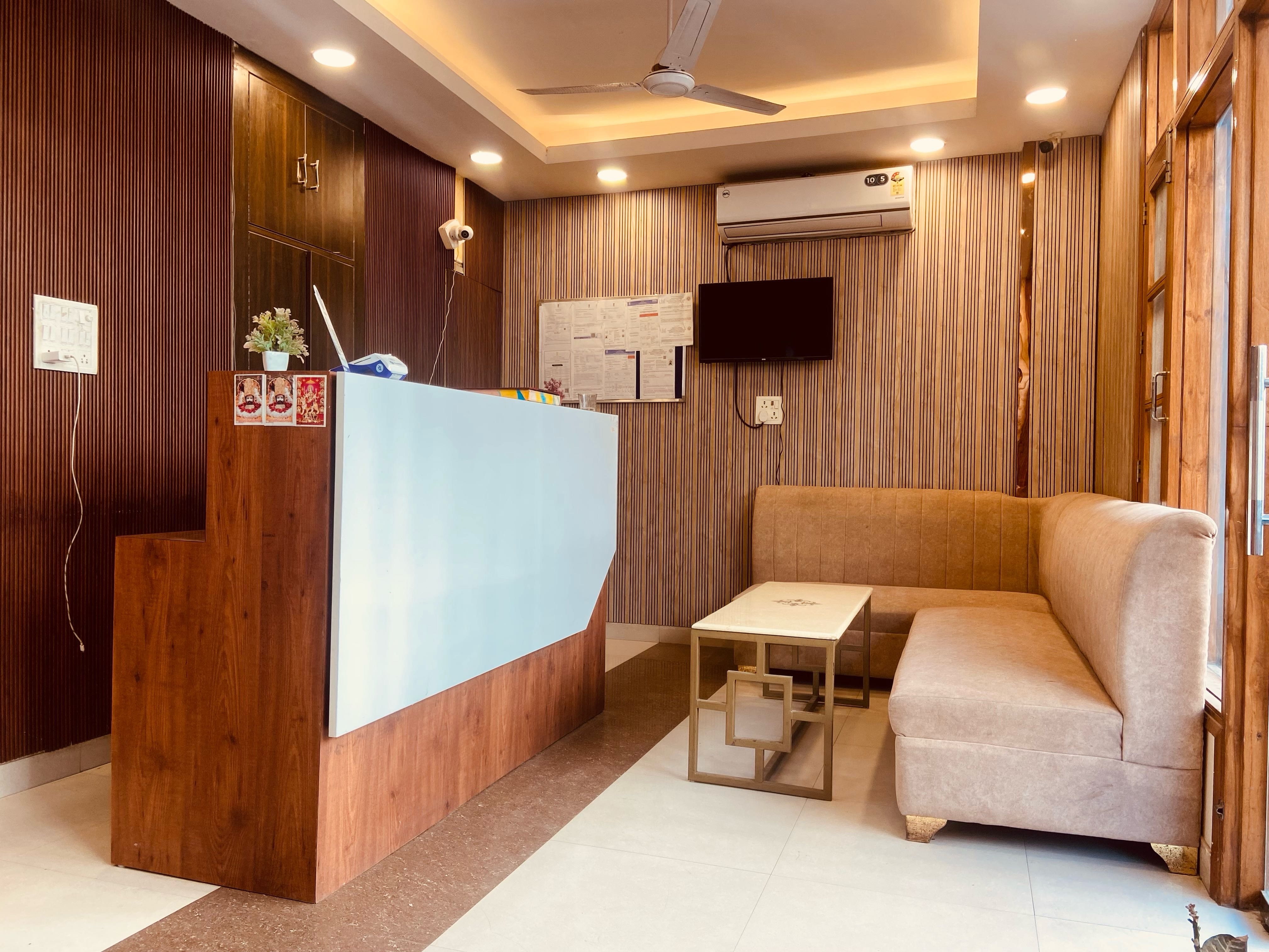 HOTEL O THE VIRAAT, Flagship Noida, Book @ ₹967 - OYO